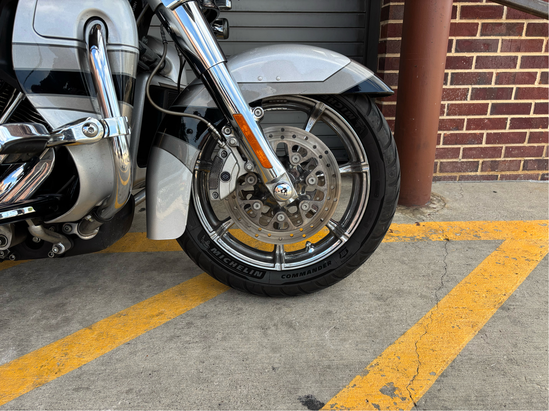 Used 2017 Harley-Davidson CVO™ Limited Stardust Silver / Palladium Silver | Motorcycles in Grand ...