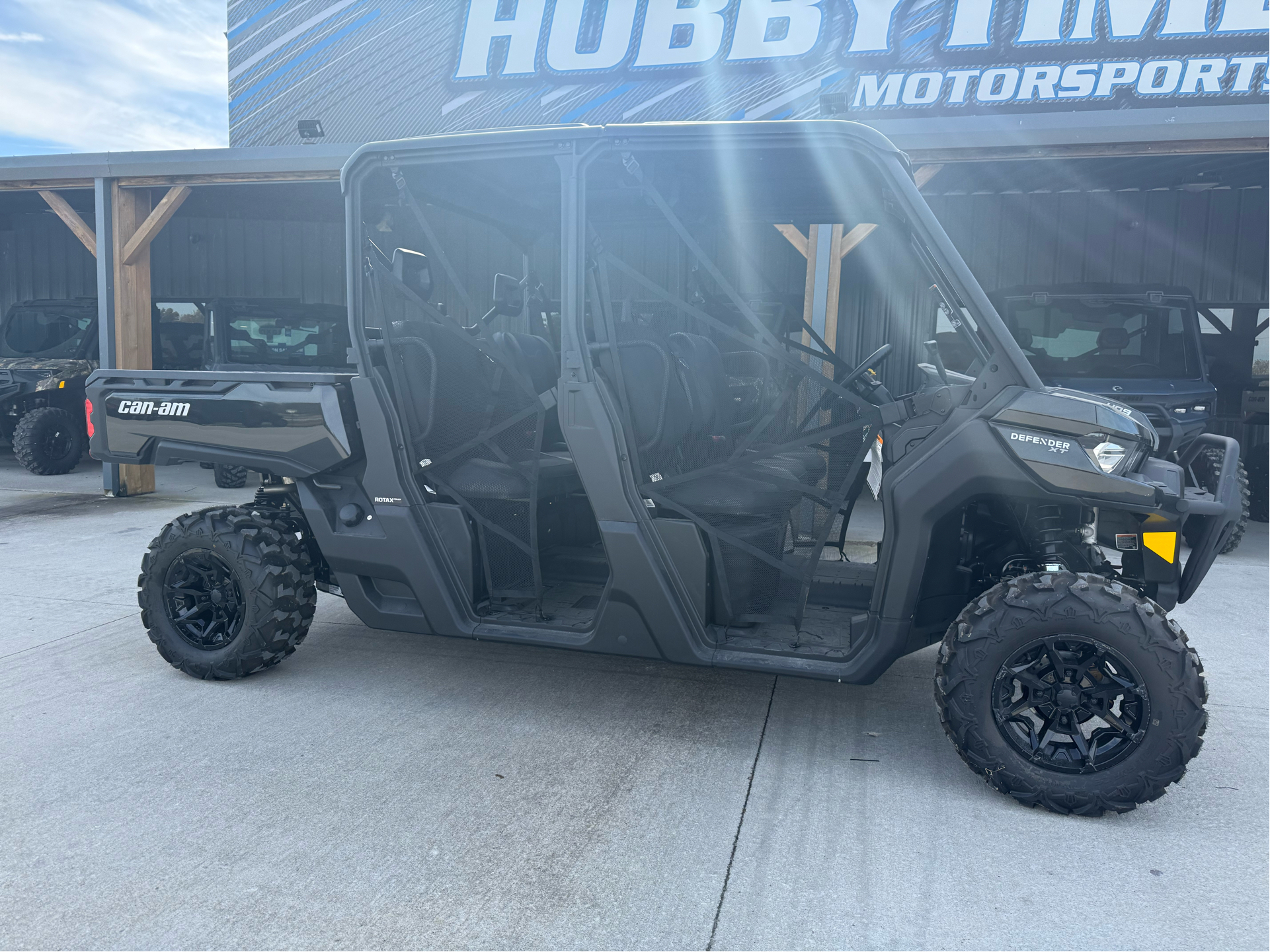 New 2025 Can-Am Defender MAX XT HD9, Clinton MO | Specs, Price, Photos ...