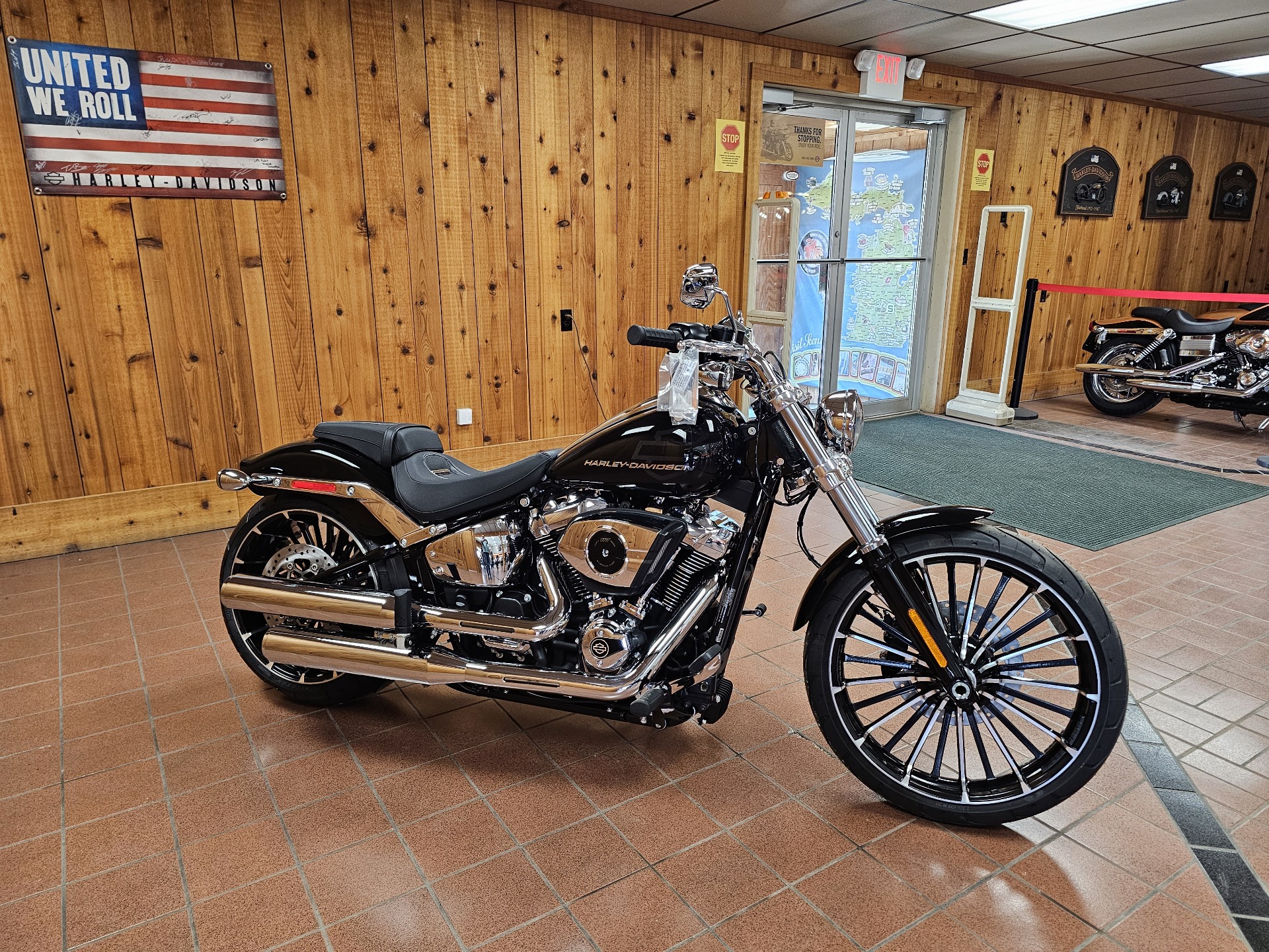 New 2025 Harley-Davidson Breakout® Motorcycle - Specs, Price, Photos ...