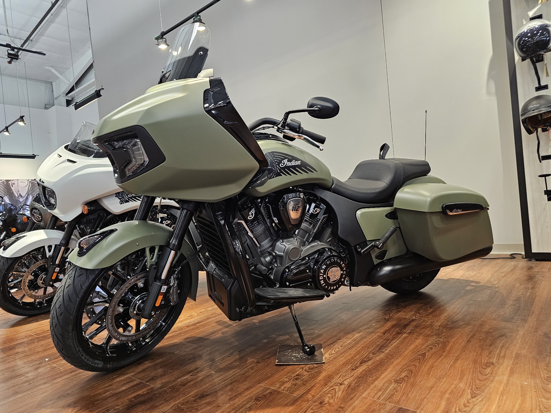 New 2025 Indian Motorcycle Challenger® Dark Horse® 112, Bettendorf IA | Specs, Price, Photos ...