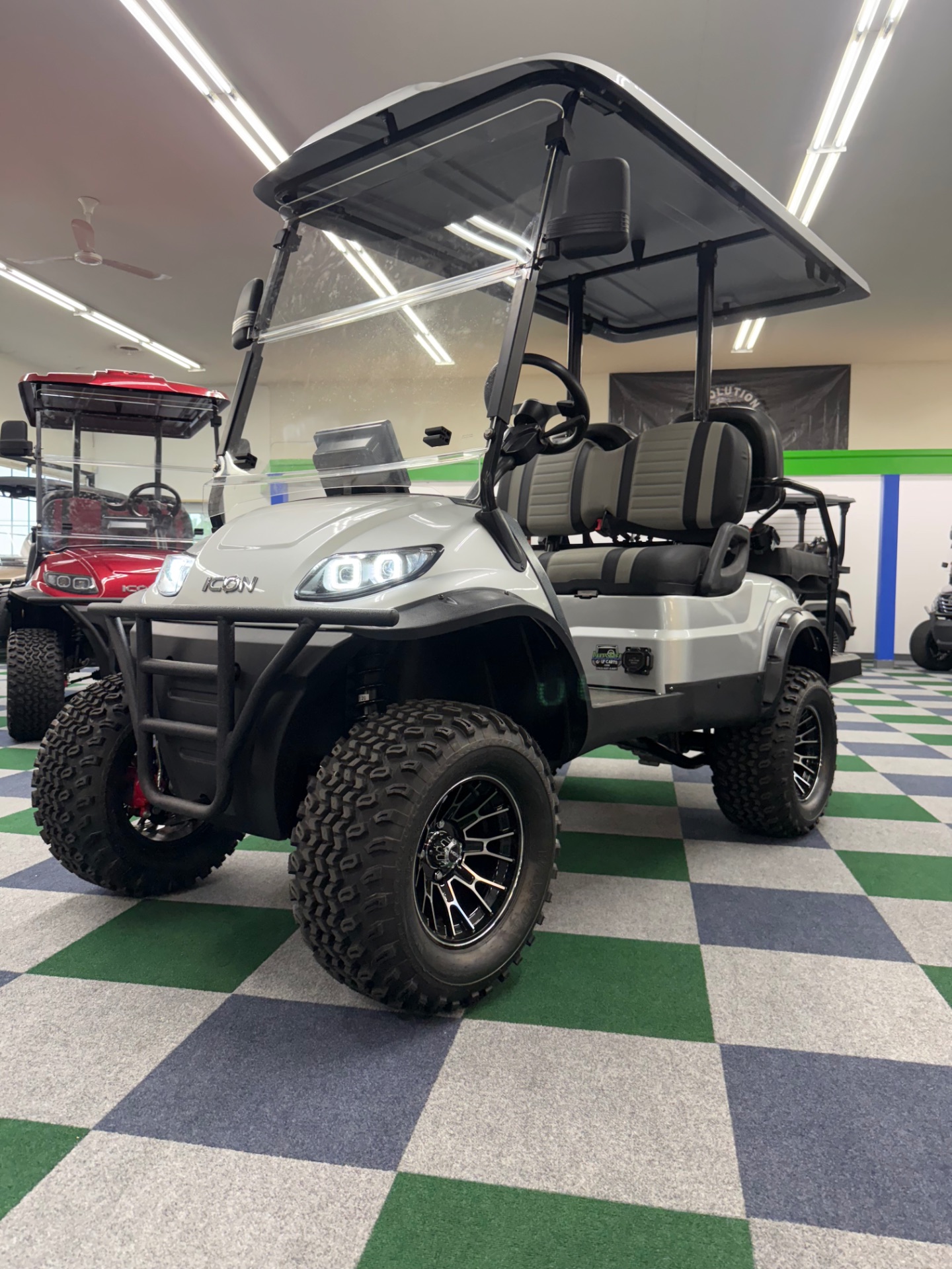 2025 ICON Electric Vehicles ICON i40L | Golf Carts for Sale, Chisago ...