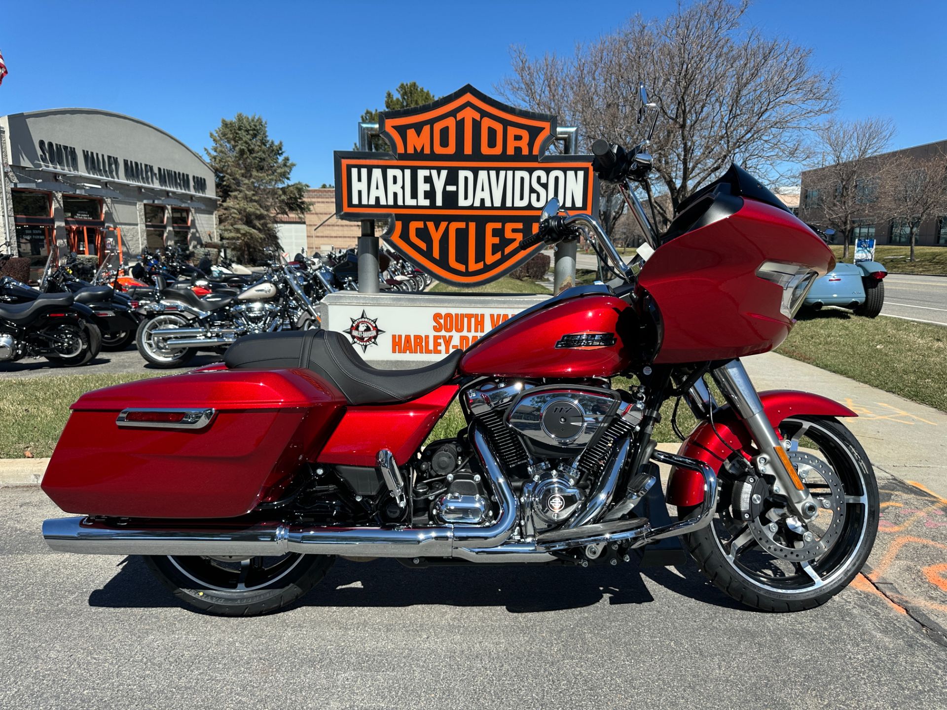 New 2025 Harley-Davidson Road Glide® Brilliant Red (Chrome Finish ...
