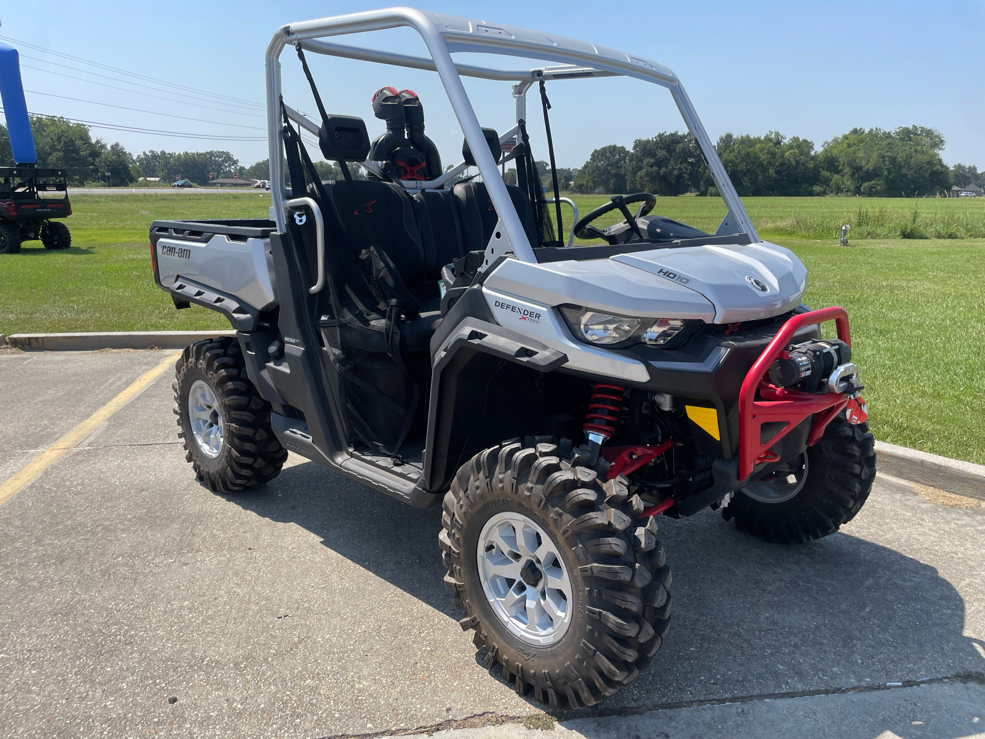 2025 Can-Am Defender X MR Hyper Silver / Legion Red Utility Vehicles ...
