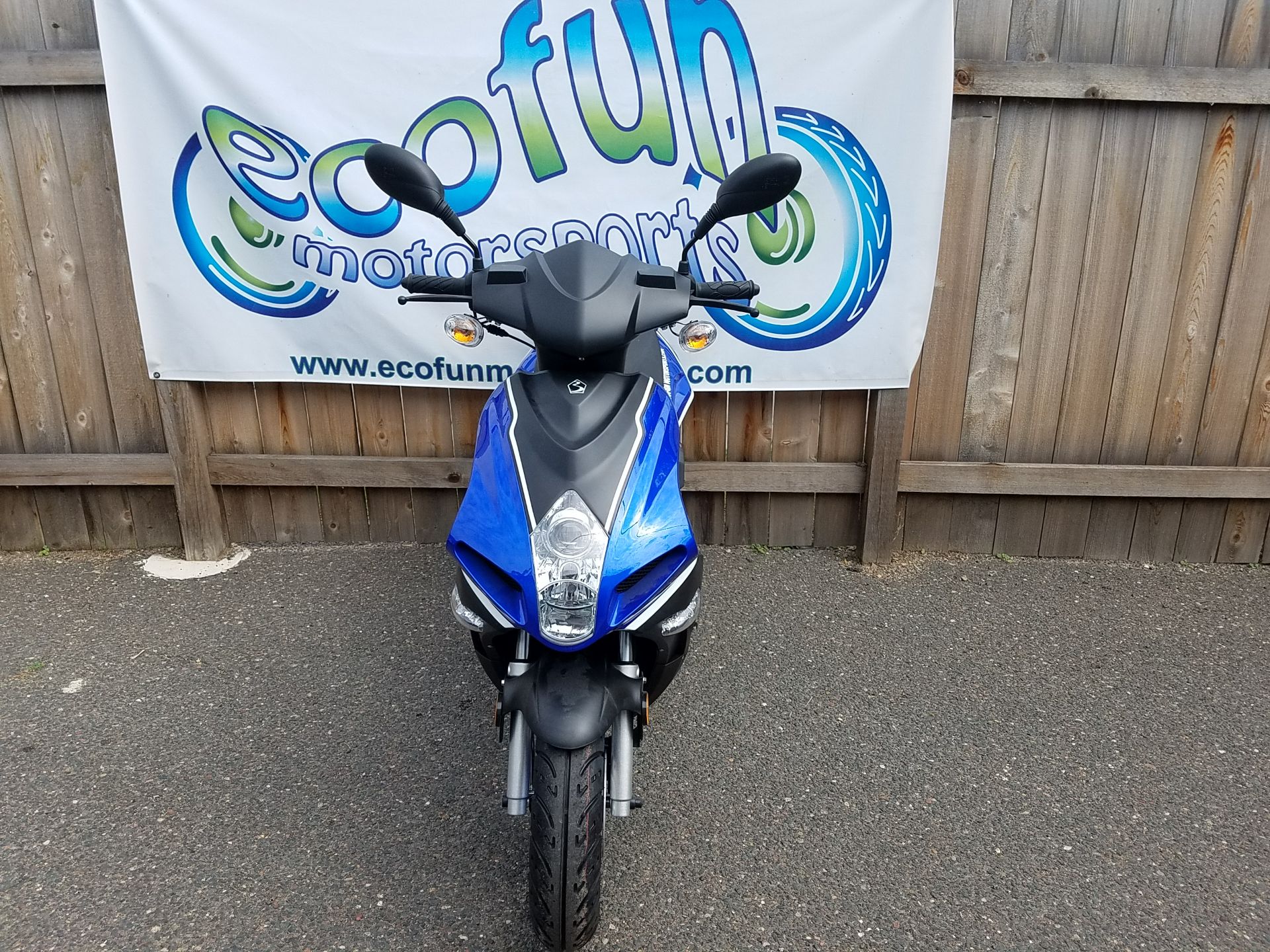 New 2023 YNGF Scorch 150cc Scooter | Scooters in Forest Lake MN | Blue