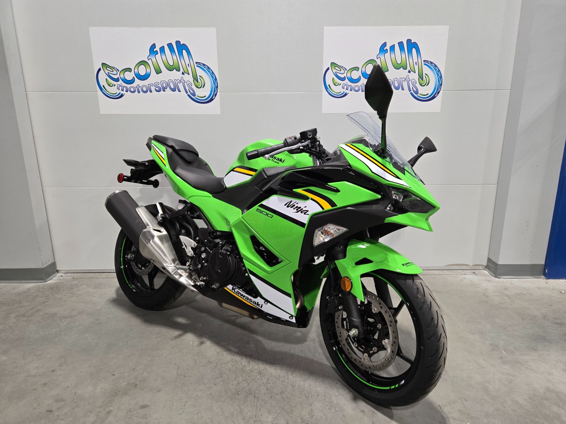 New 2025 Kawasaki Ninja 500 KRT Edition | Motorcycles in Forest Lake MN ...