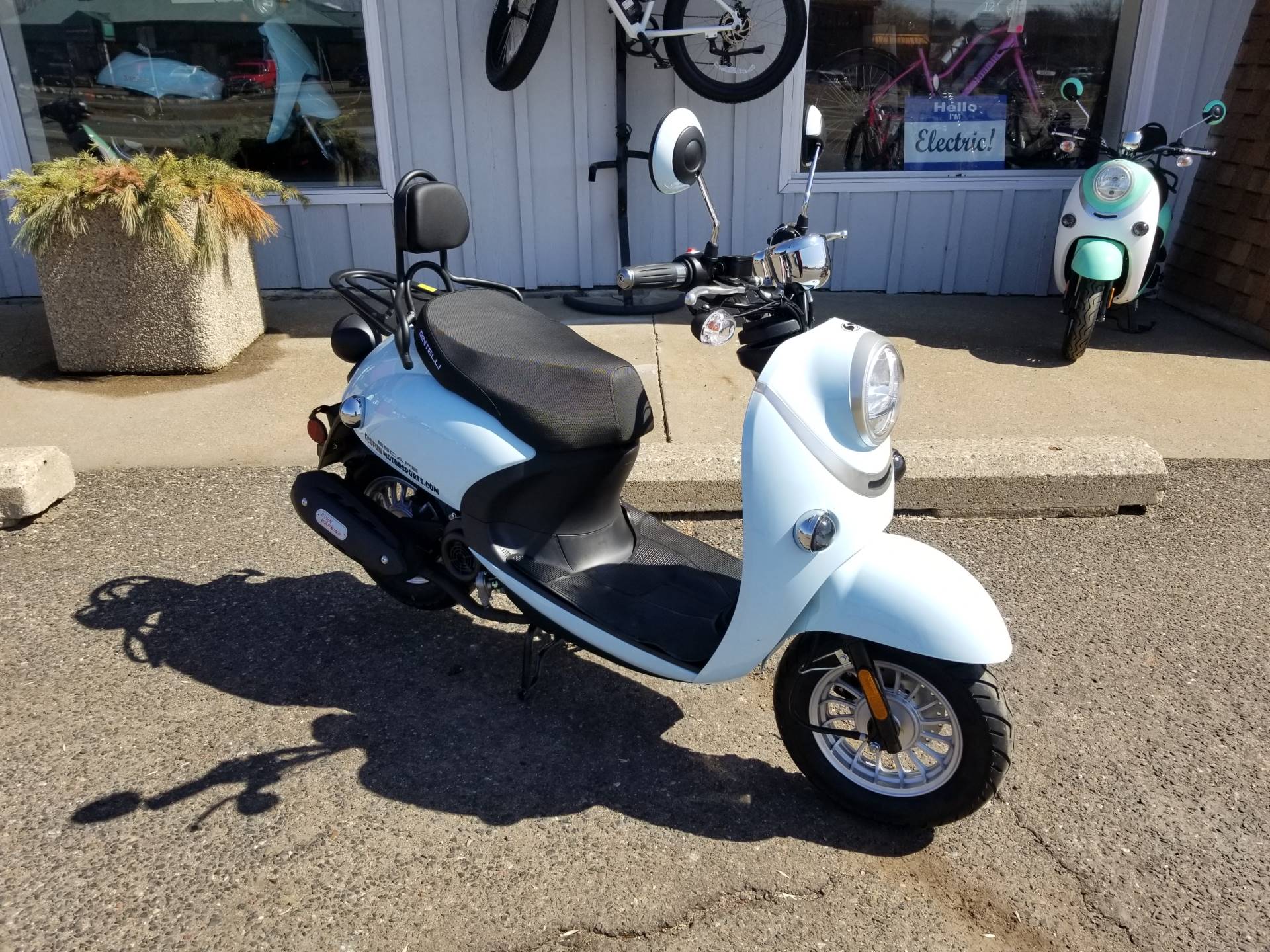 New 2024 Bintelli Escape 49cc Scooter | Scooters in Forest Lake MN ...