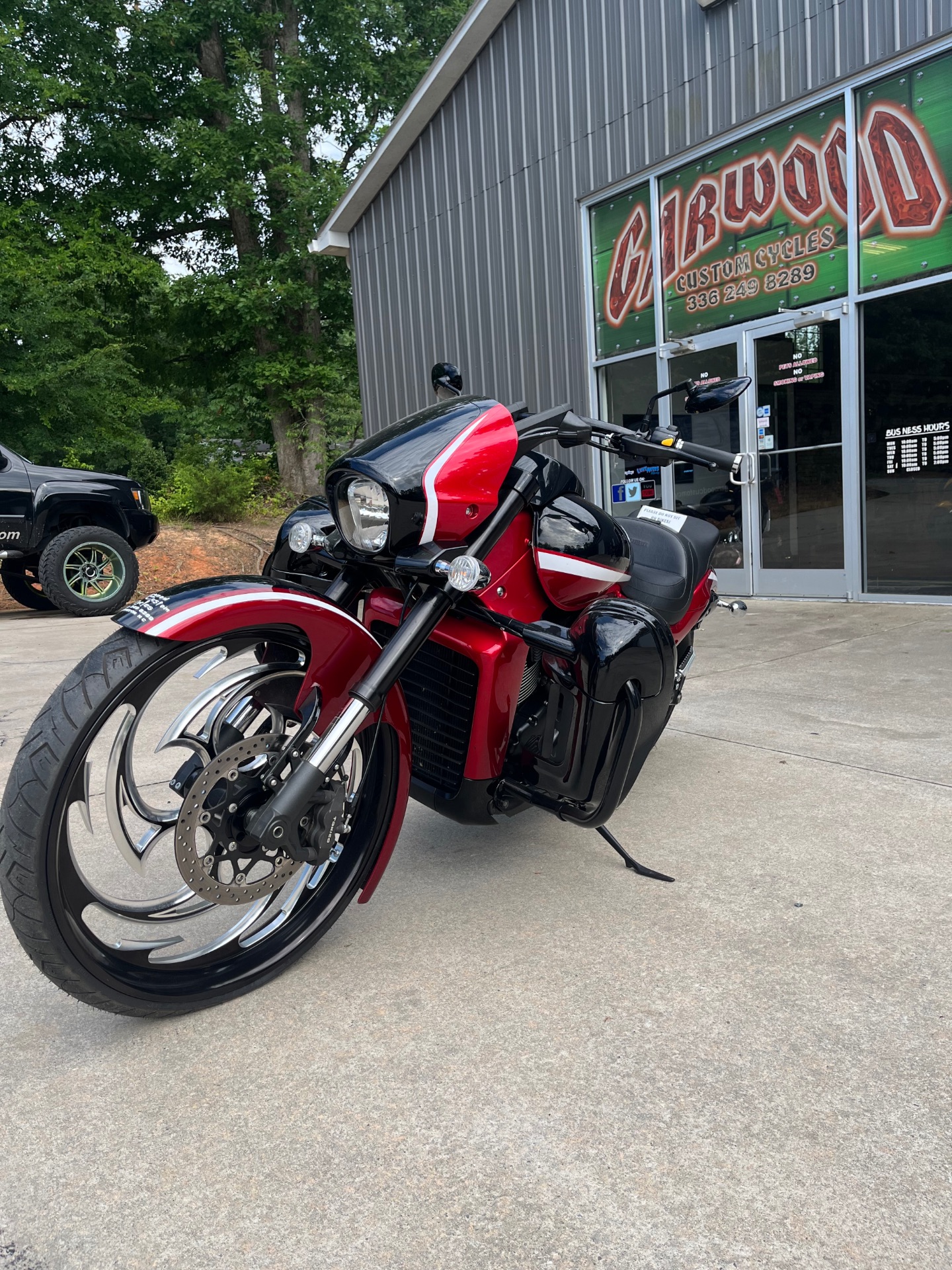Used 2019 Suzuki M109, Lexington NC | Specs, Price, Photos | Red/Black ...