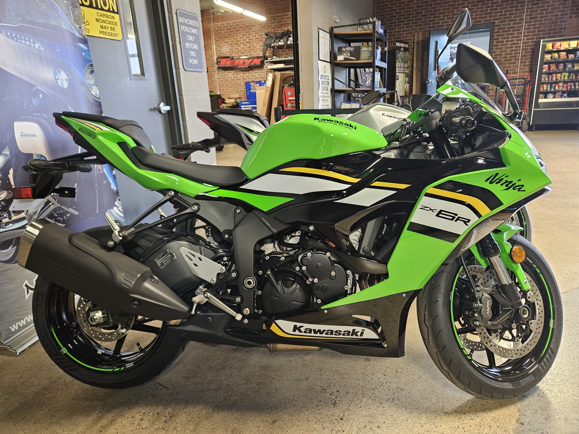 New 2025 Kawasaki Ninja ZX-6R KRT Edition Motorcycles in Bristol, VA ...