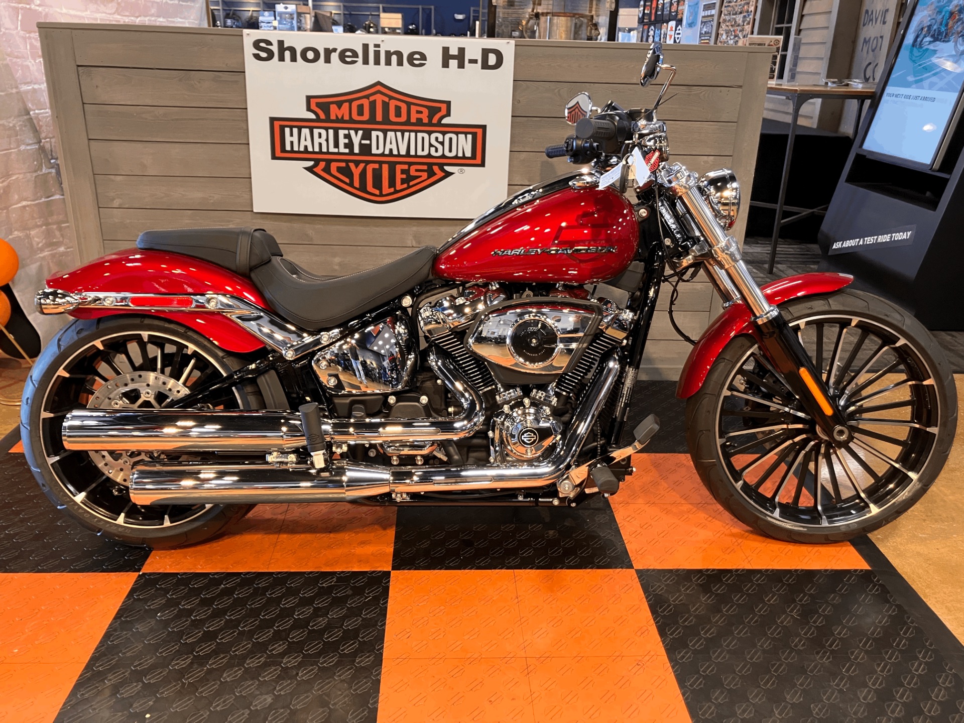 New 2025 Harley-Davidson Breakout® Brilliant Red | Motorcycles in West ...