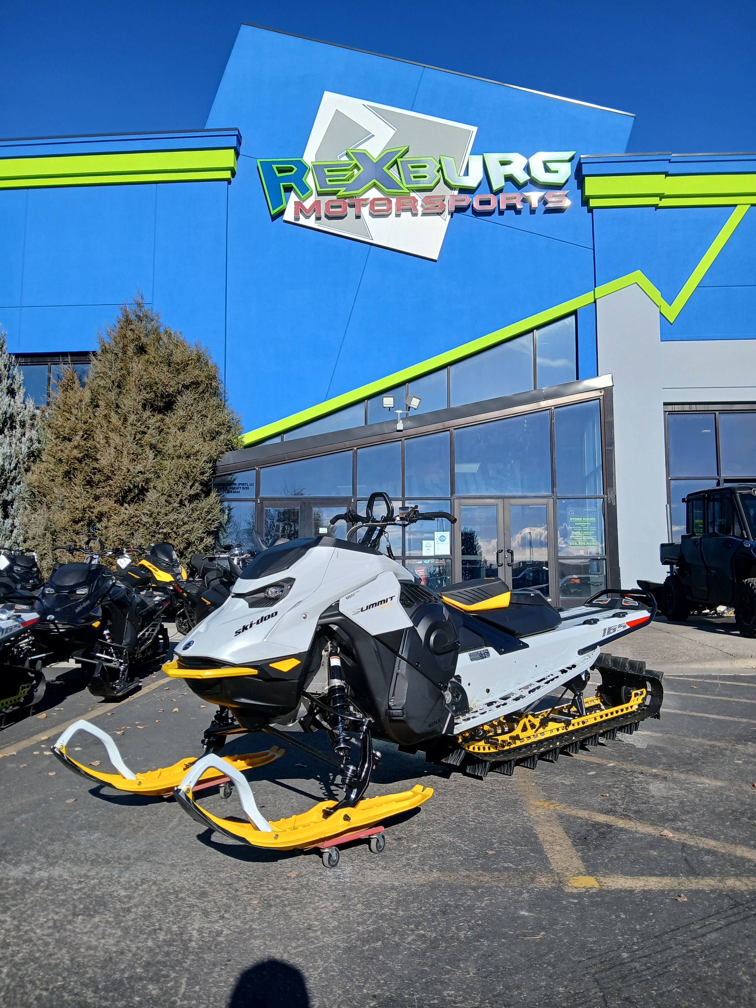 Used 2023 Ski-Doo Summit Edge 165 850 E-TEC E.S. PowderMax X-Light 3.0 ...