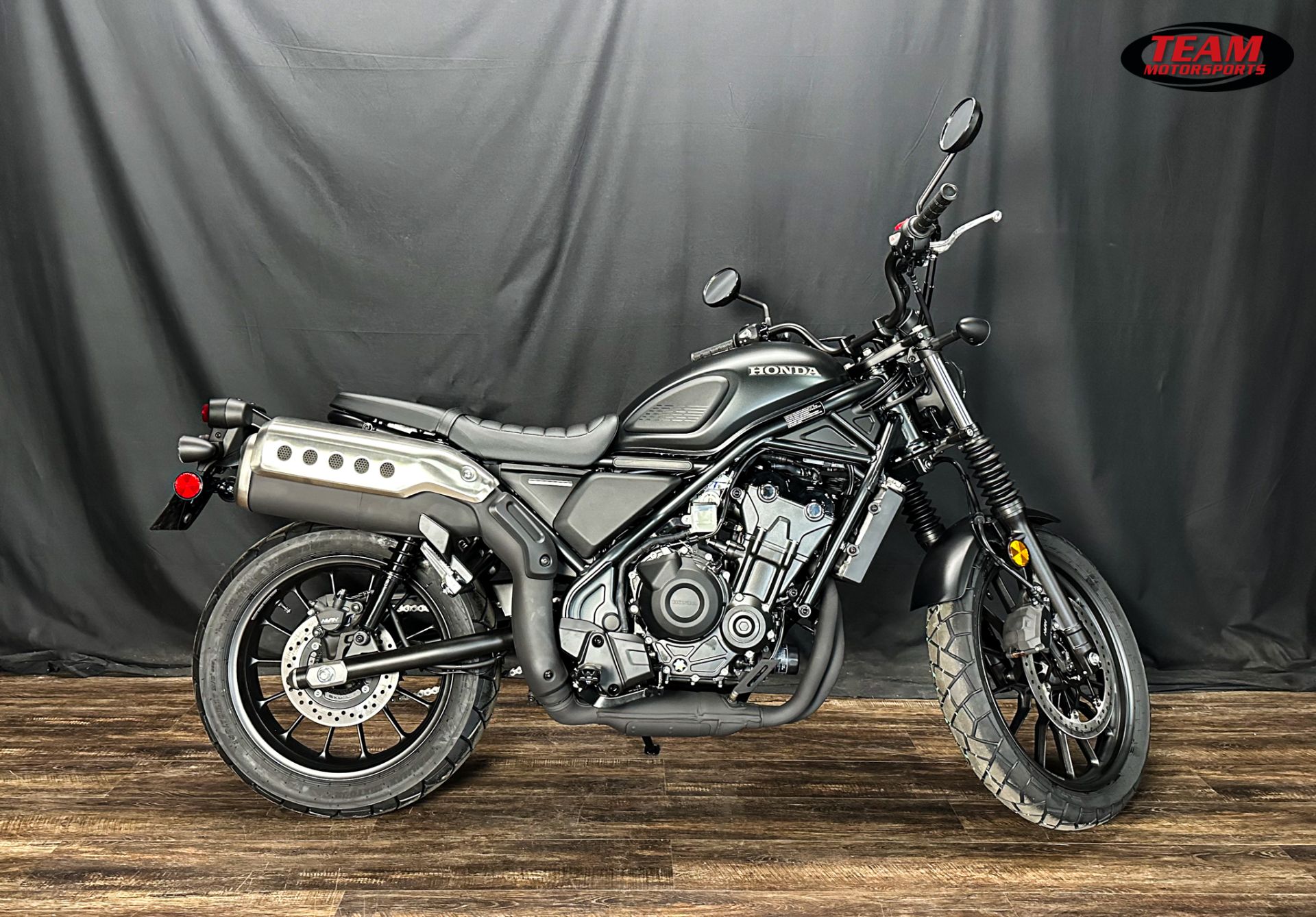 New 2024 Honda SCL500, De Pere WI | Specs, Price, Photos | Matte Black ...