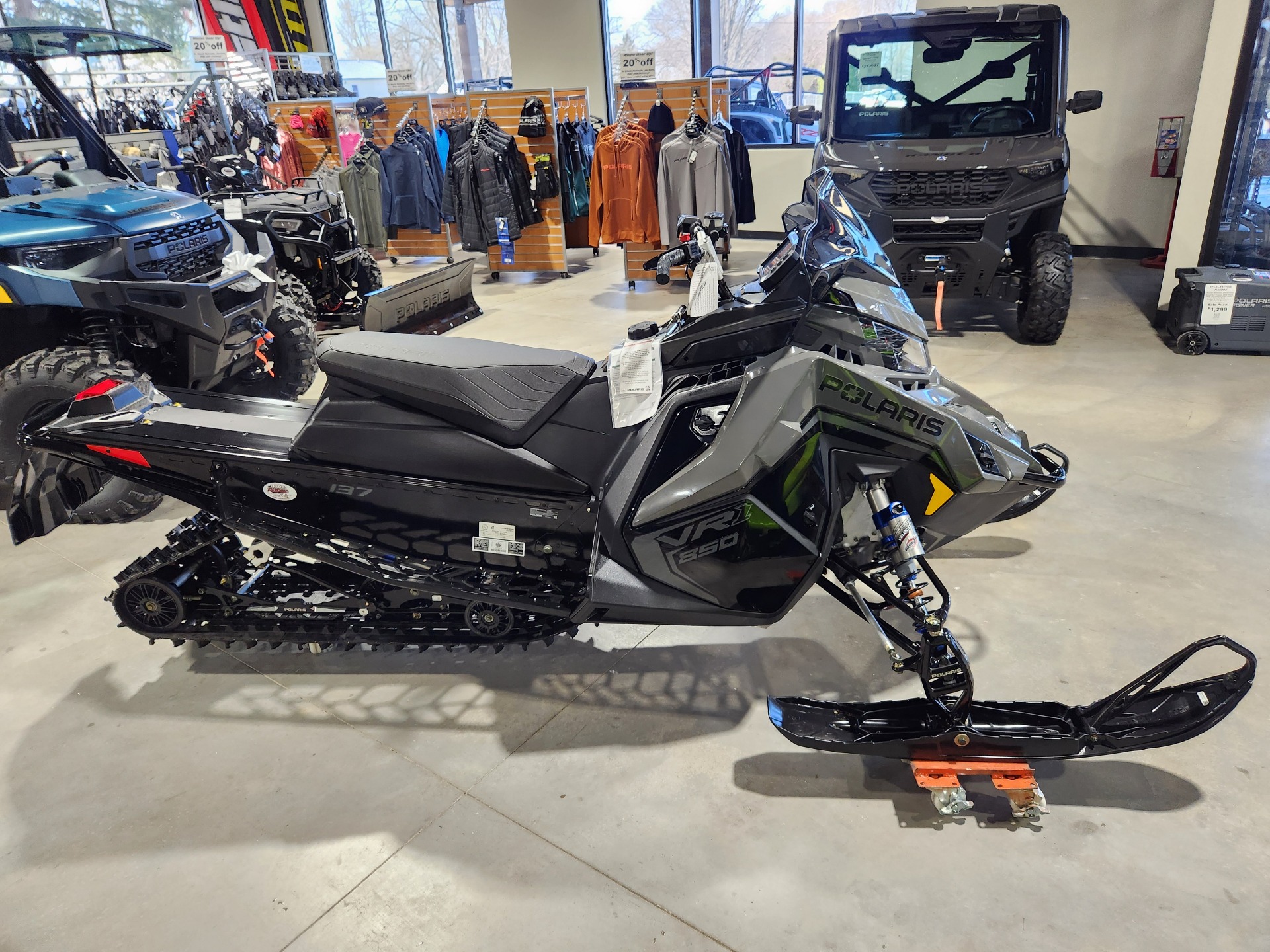 New 2025 Polaris 850 INDY VR1 137 SC ES Snowmobiles in Fond Du Lac, WI ...
