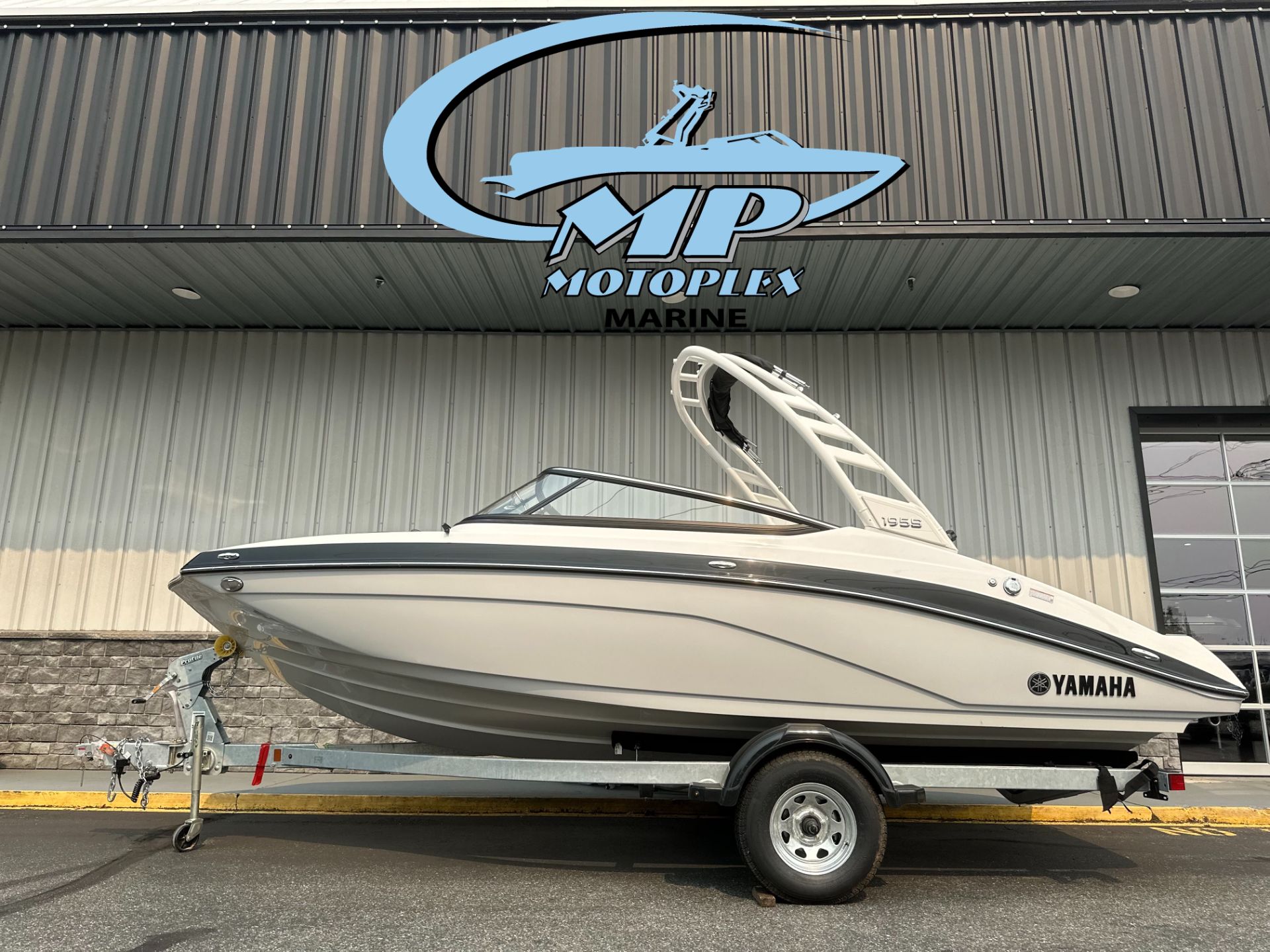 New 2025 Yamaha 195S, Lynnwood WA | Specs, Price, Photos | Mist Gray / Galvanized Trailer QYB3137