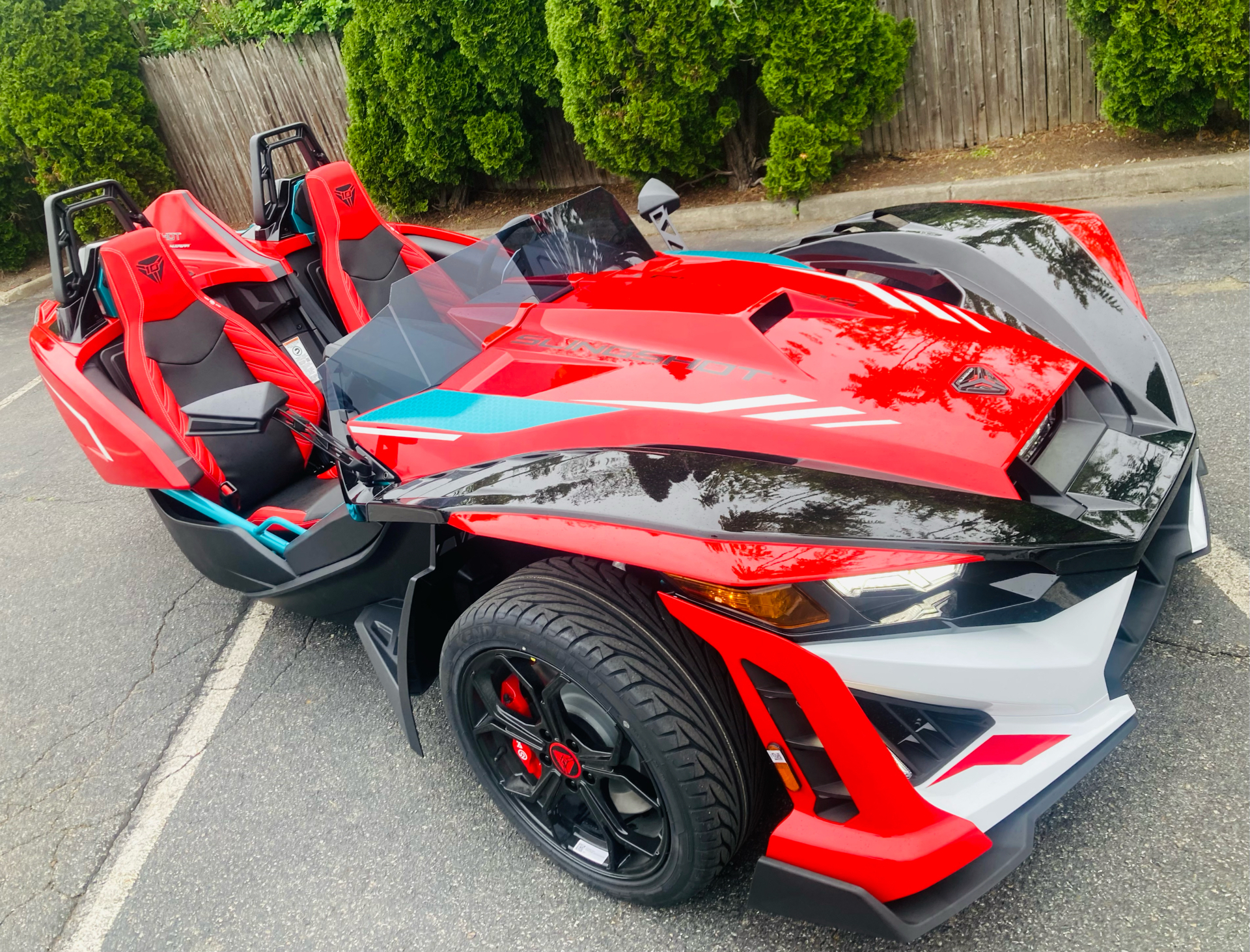 New 2025 Slingshot Slingshot 10 - AutoDrive Radiant Red Pearl ...