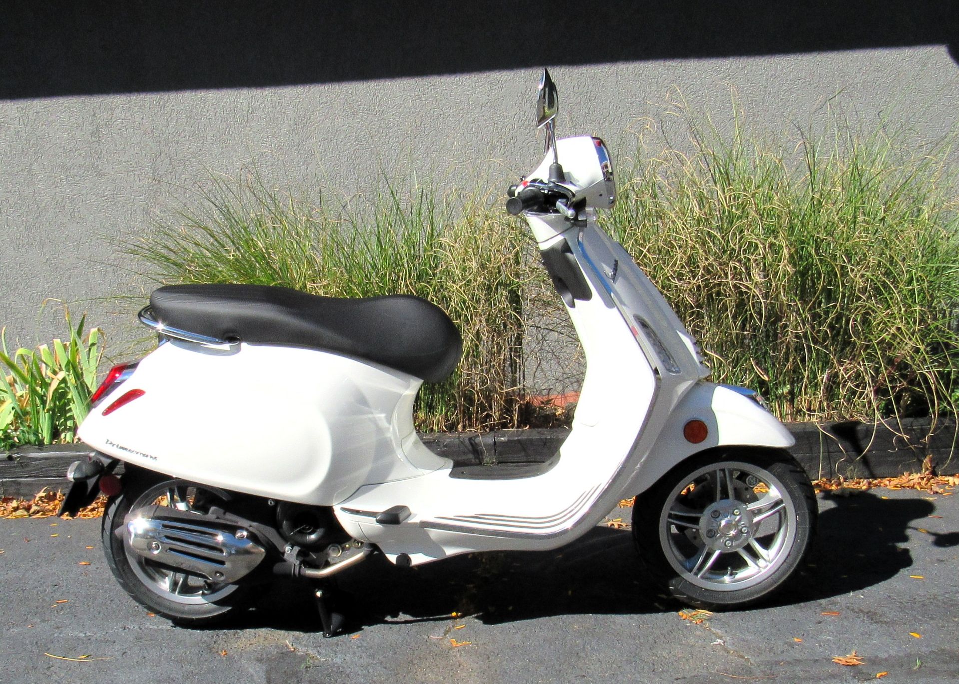 New 2025 Vespa Primavera 150 Scooters in New Haven, CT | Stock Number ...