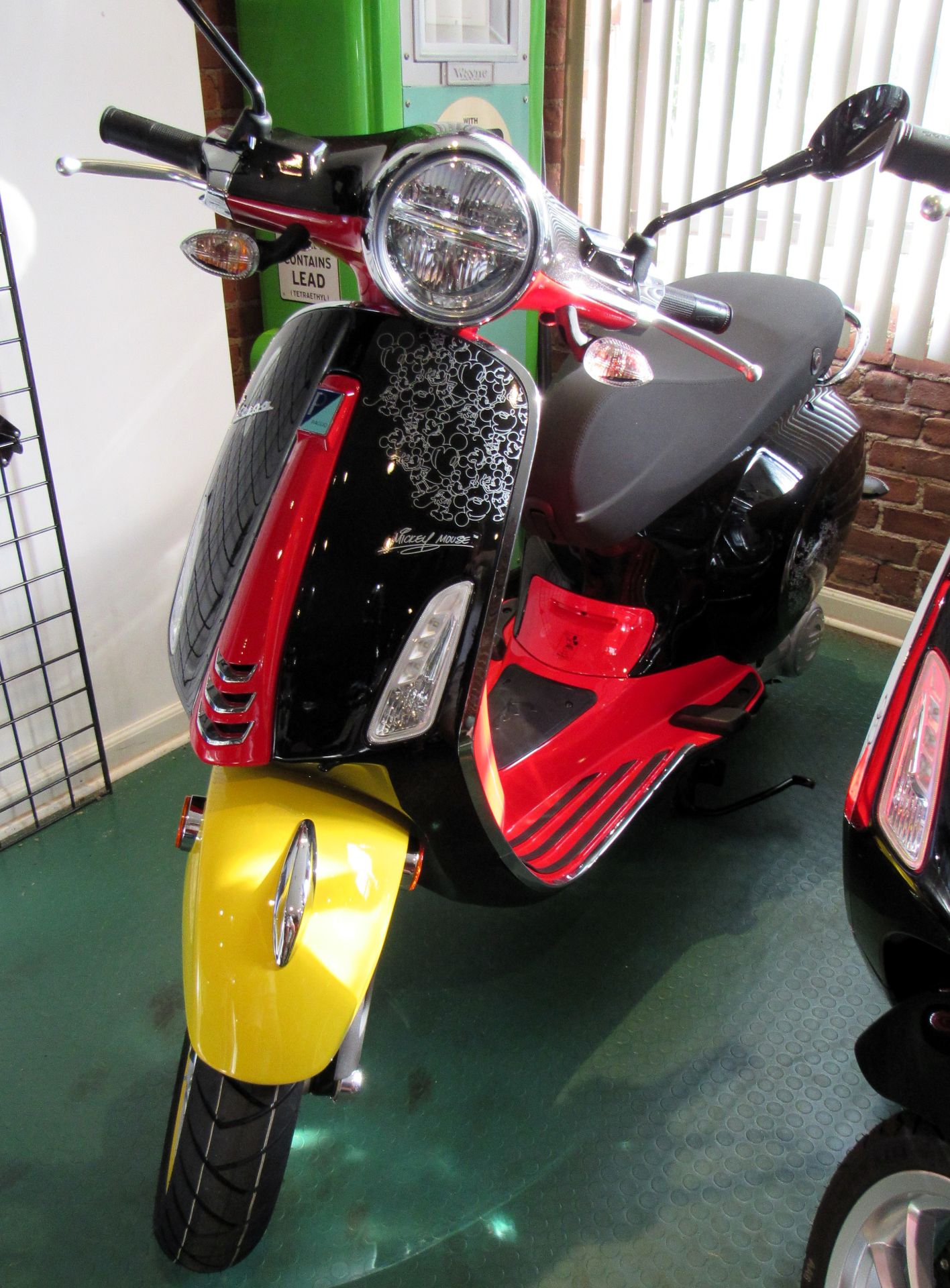 New 2023 Vespa Primavera 50 Disney Mickey Mouse Edition By Vespa ...