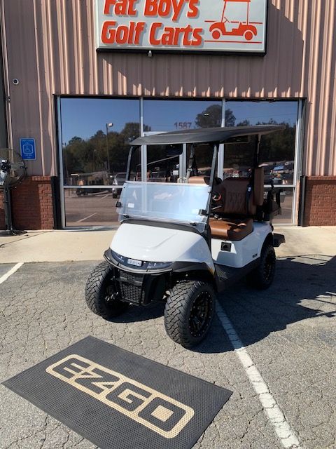 New 2026 E-Z-GO RXV 4 Summit XTL ELiTE Lithium Golf Carts in Covington ...