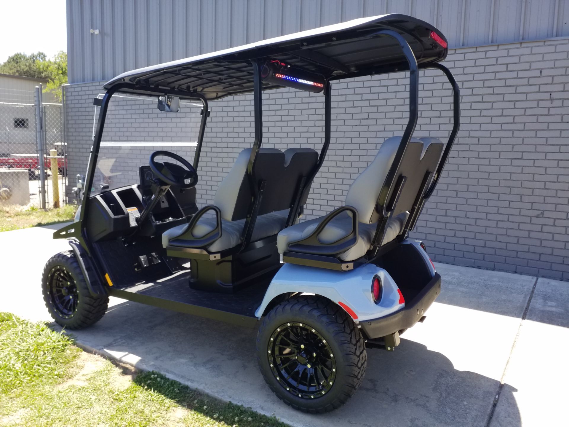 New 2026 E-Z-GO Liberty Summit XTL ELiTE Lithium for sale in Athens, GA