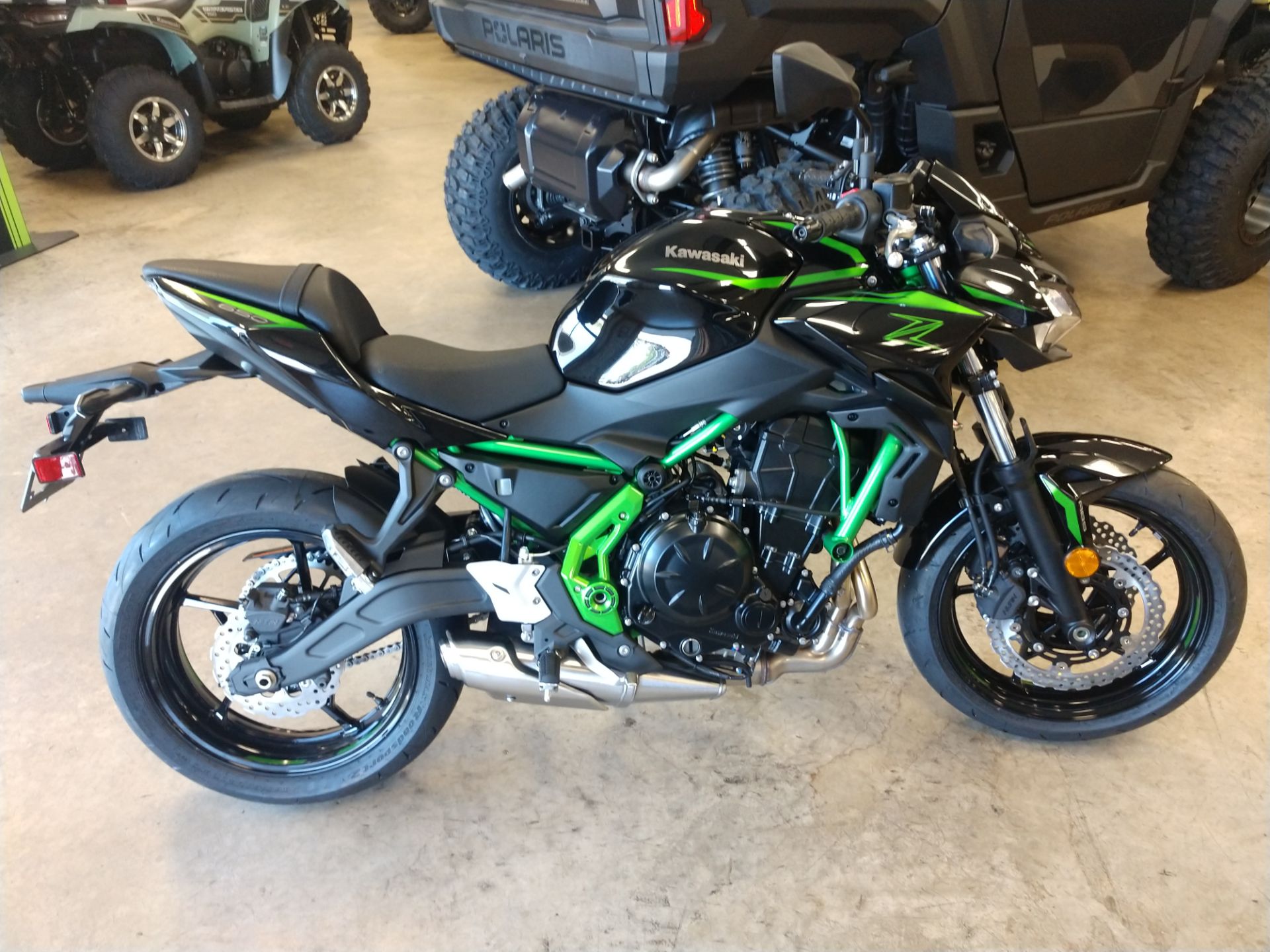 New 2025 Kawasaki Z650 ABS Metallic Spark Black / Green | Motorcycles ...