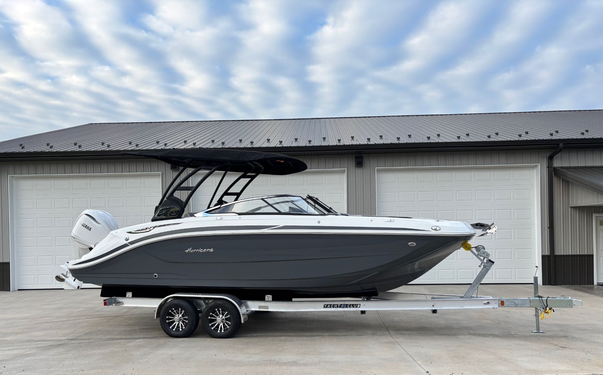 New 2025 Hurricane SUNDECK 2600 OB GRAY | Power Boats Outboard in ...