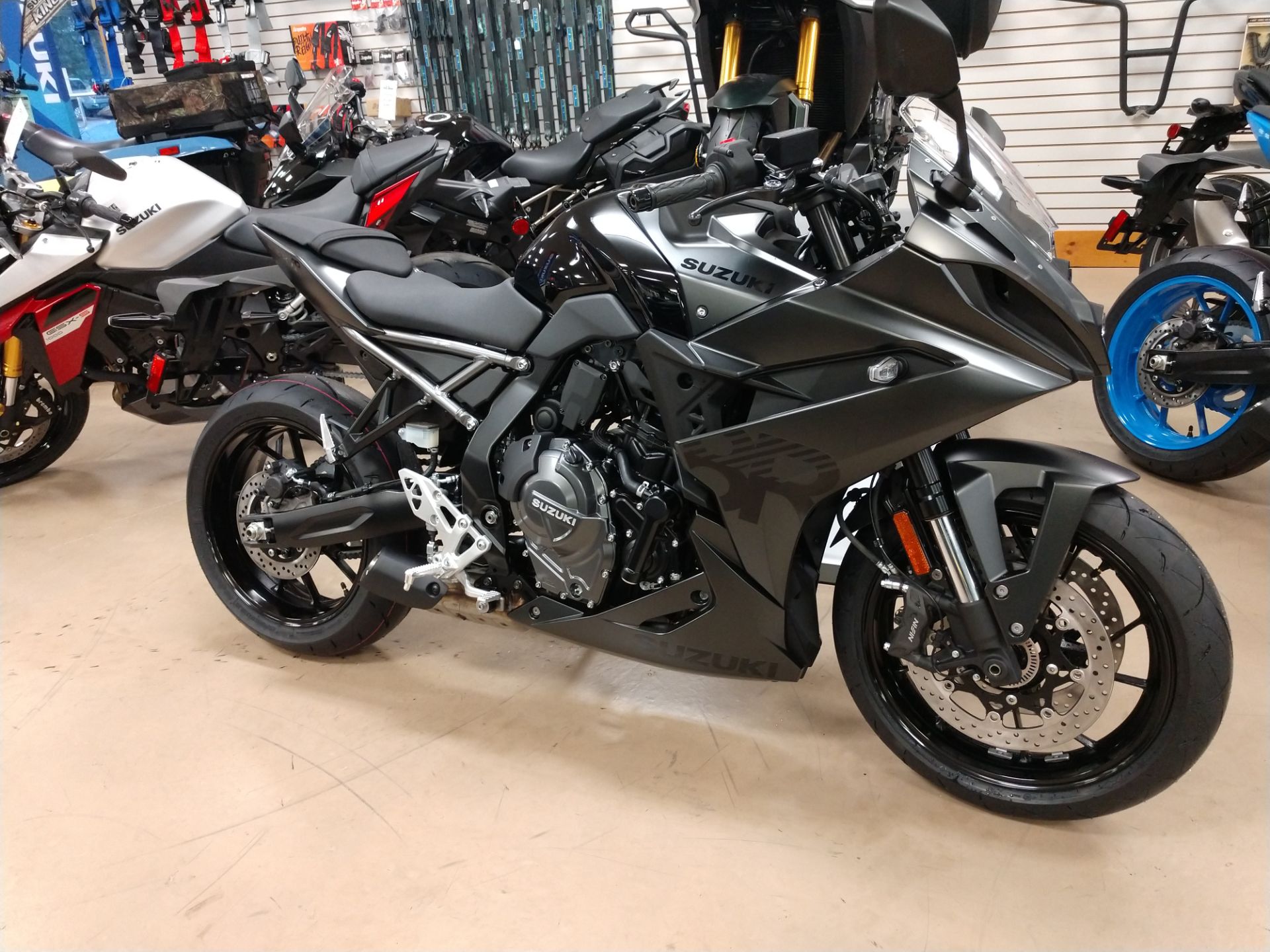 New 2025 Suzuki GSX-8R Metallic Matte Black No. 2 | Motorcycles in Unionville VA | SZ100642