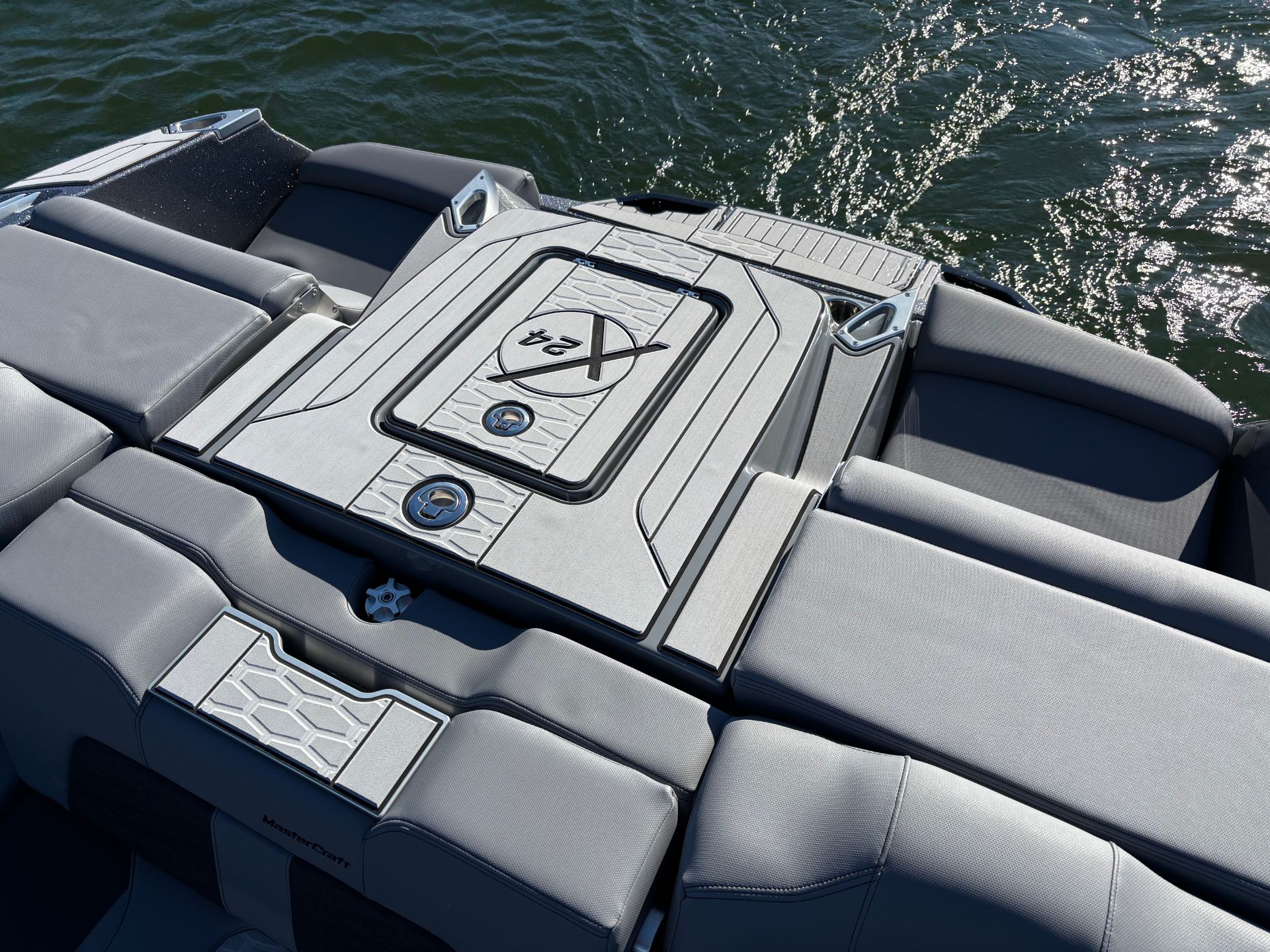 New 2025 Mastercraft X24 | Power Boats Inboard in Unionville VA | MASV6J425
