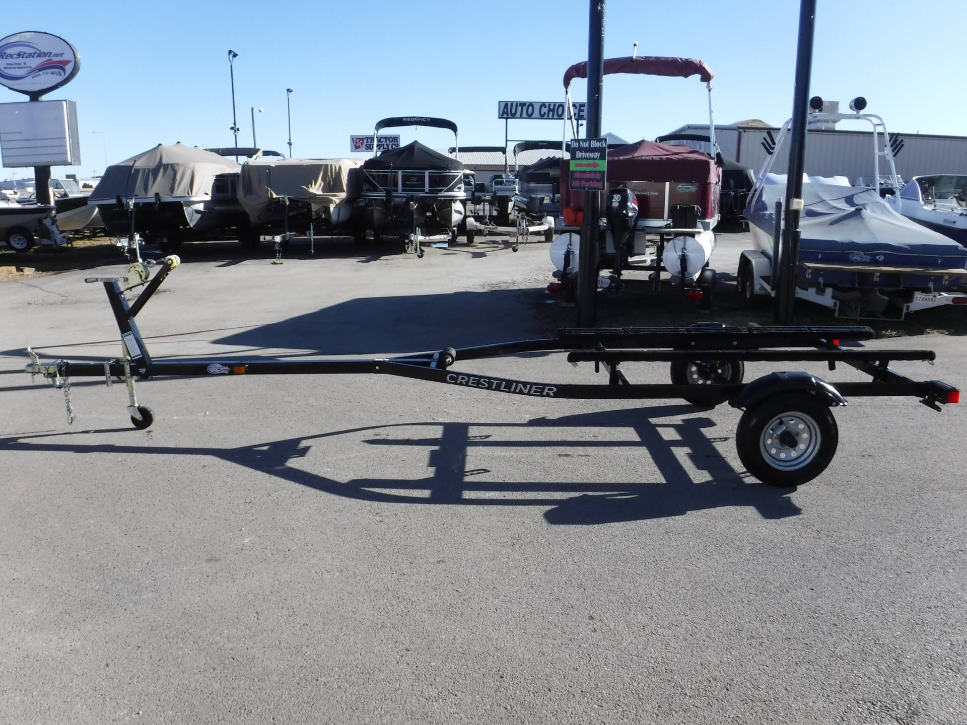 New 2024 Shoreland'r Small boat trailer for 10-15' boats, V-hull or Jon ...