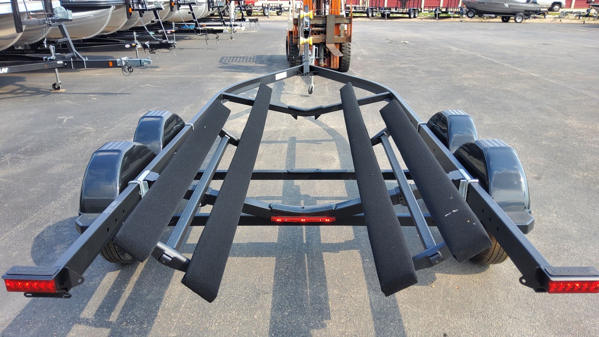 New 2025 Shoreland'r 20'-24' Tandem Axle Boat Trailer Boat Trailers in ...