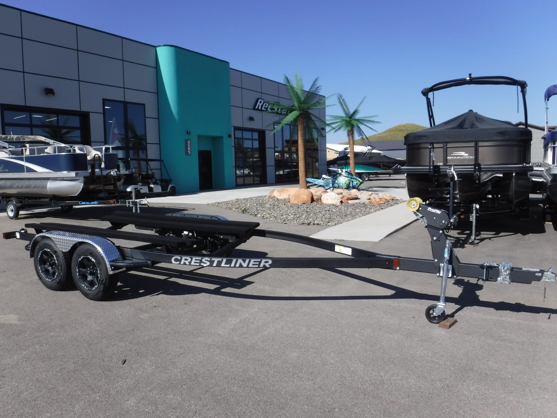 New 2023 Shoreland'r Premium tandem axle trailer for 17.5'-20' boat ...