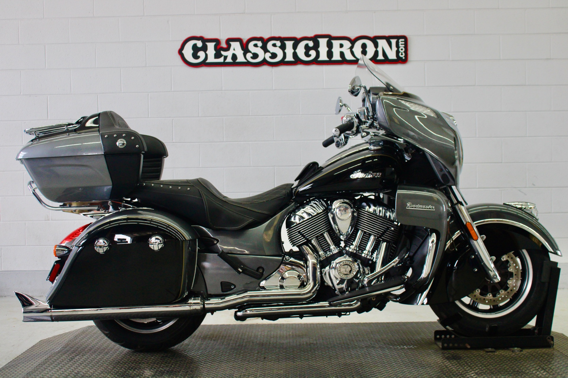 Used 2017 Indian Motorcycle Roadmaster® Steel Gray / Thunder Black ...