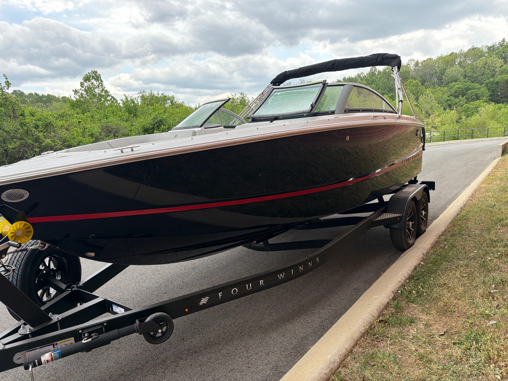 New 2026 Four Winns H2 Freedom, Lebanon TN | Specs, Price, Photos ...
