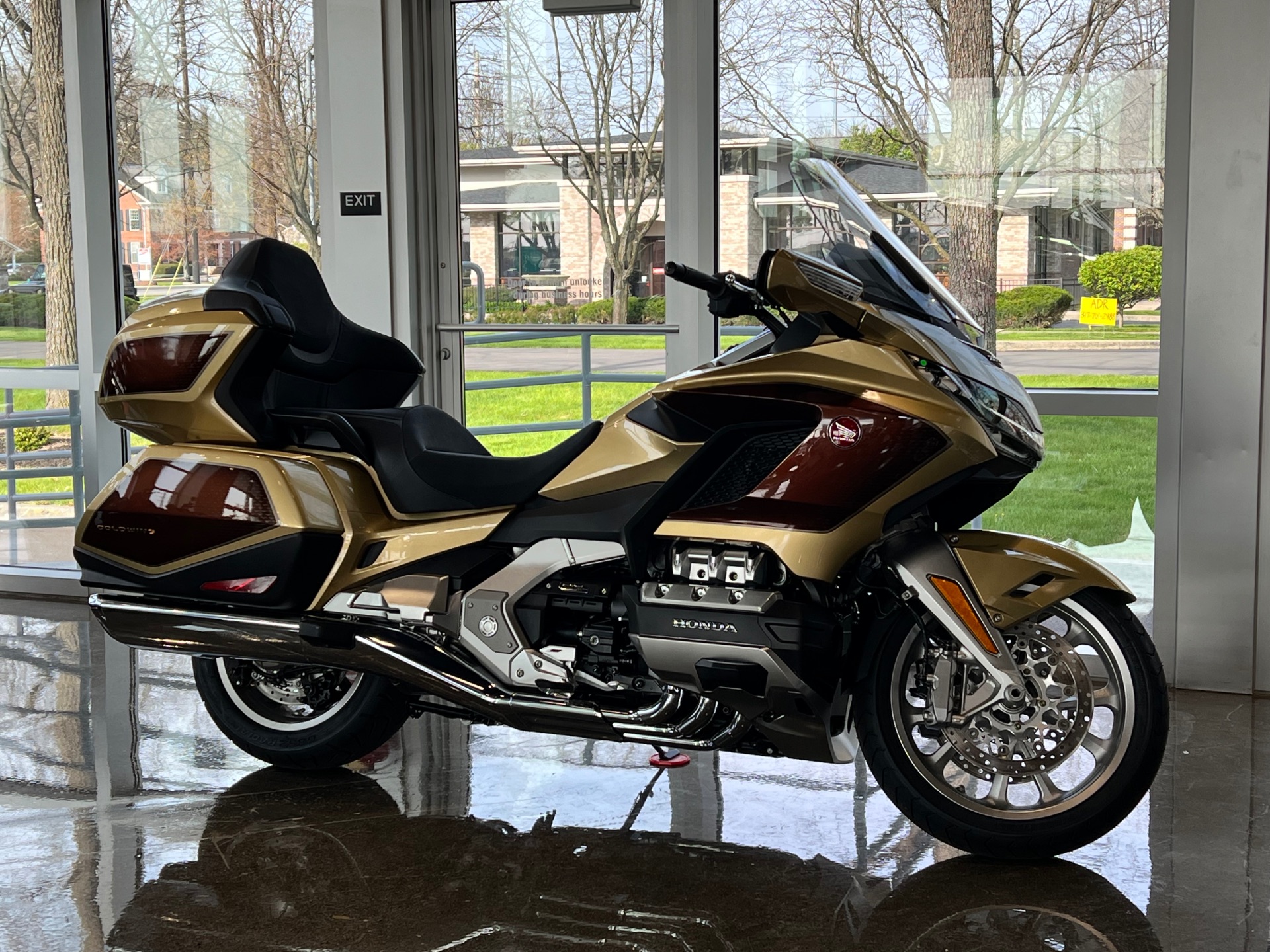 2025 Honda Gold Wing Tour 50th Anniversary, Indianapolis IN | Specs, Price | New Eternal Gold H0250