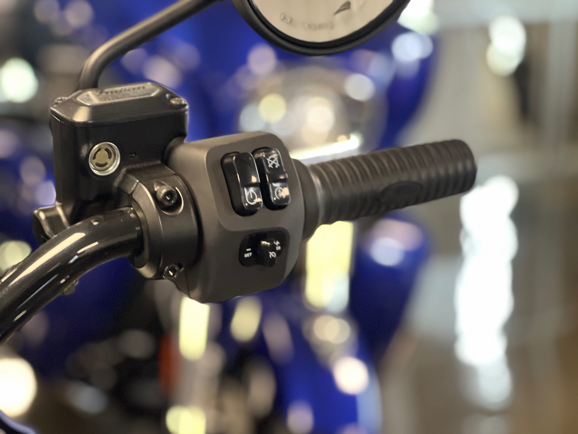 New 2023 Indian Motorcycle Sport Chief Dark Horse® Icon, Indianapolis ...