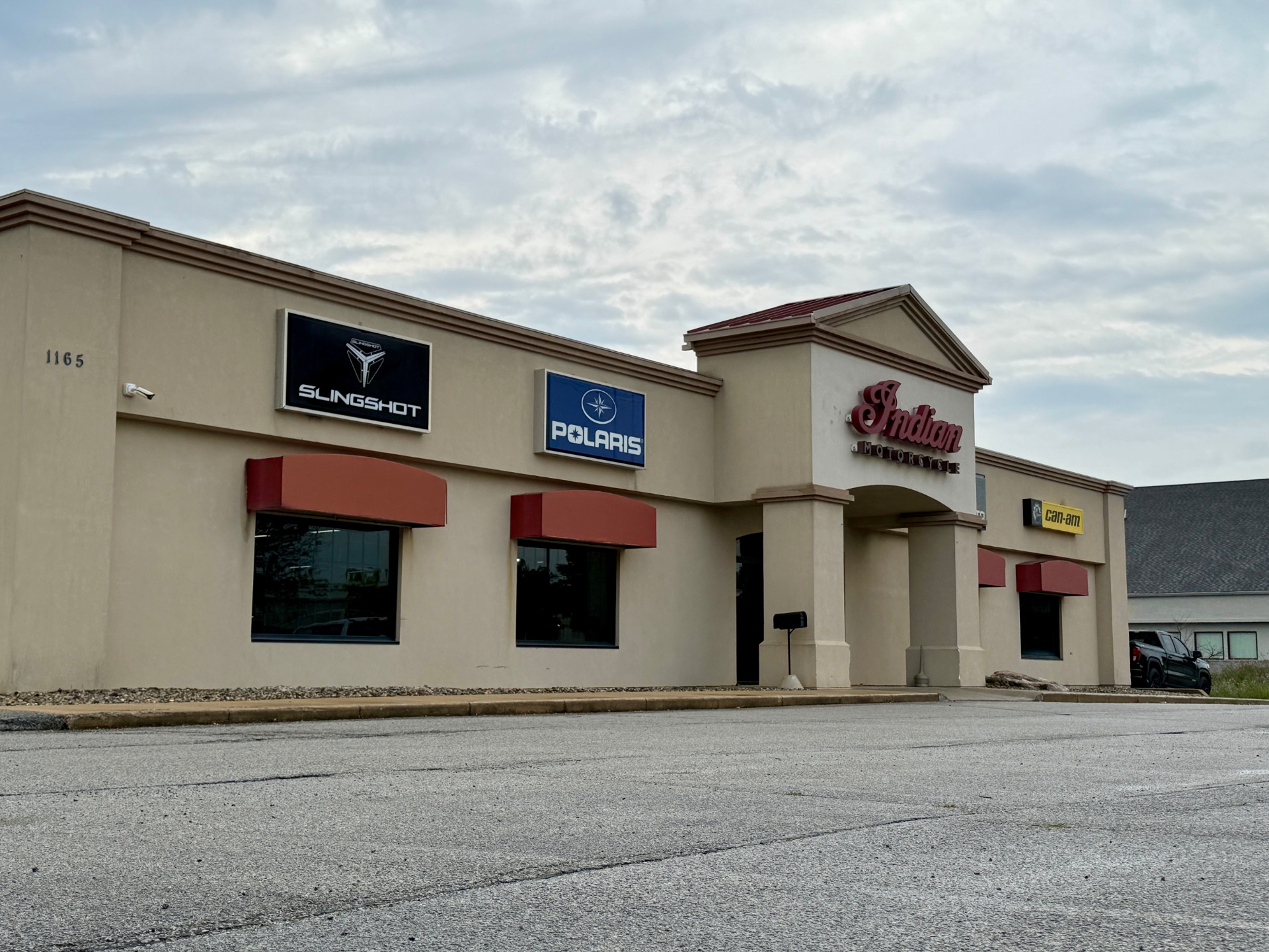 New 2025 Indian Motorcycle Challenger® Dark Horse®, Lexington KY ...