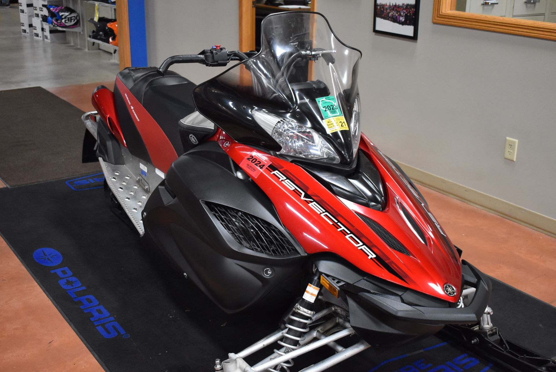 Used 2011 Yamaha RS Vector L-TX, Peru IL | Specs, Price, Photos | Red / Black YAM000234