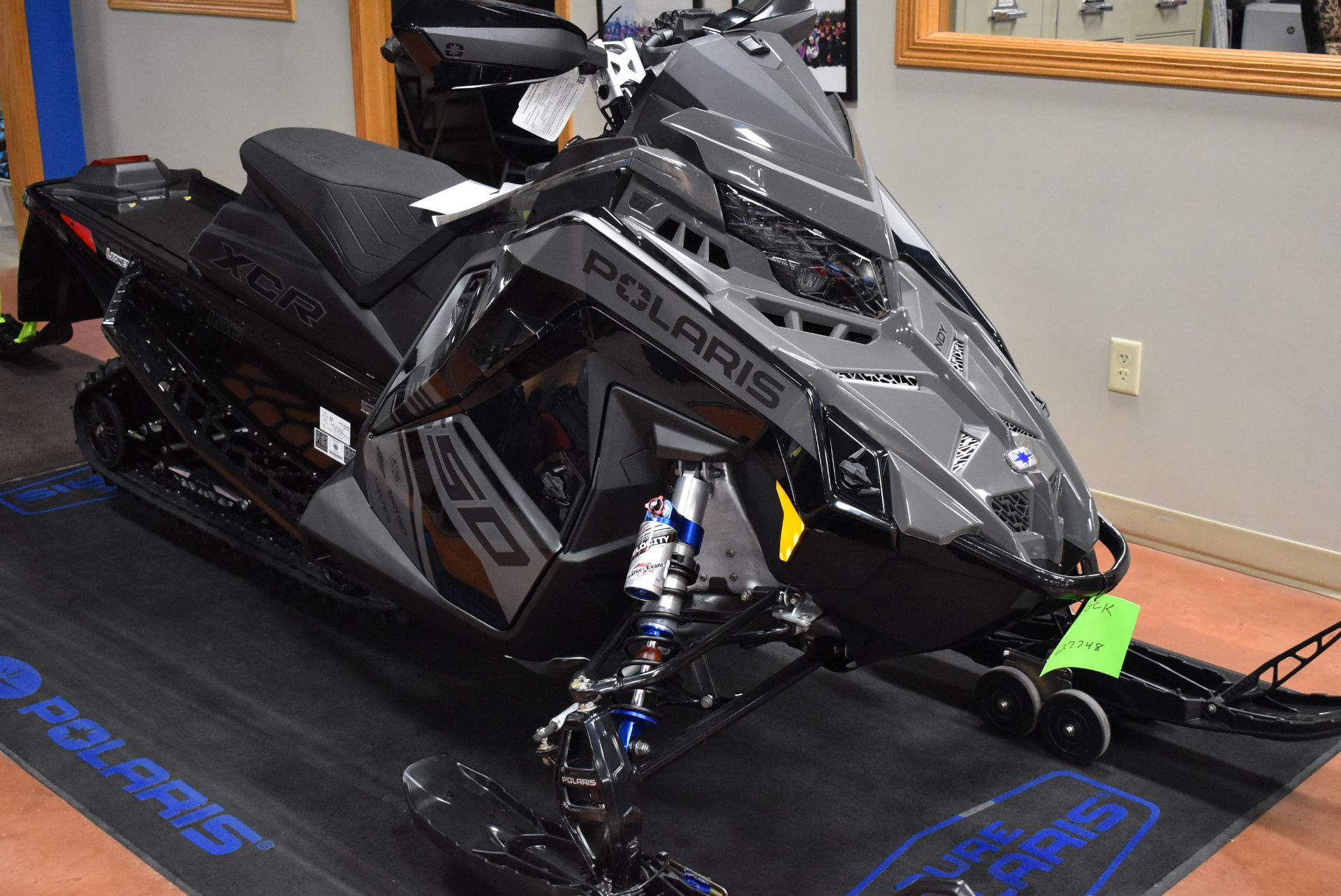 New 2025 Polaris 650 INDY XCR 136 SC ES, Peru IL | Specs, Price, Photos | Shadow Gray / Gloss ...