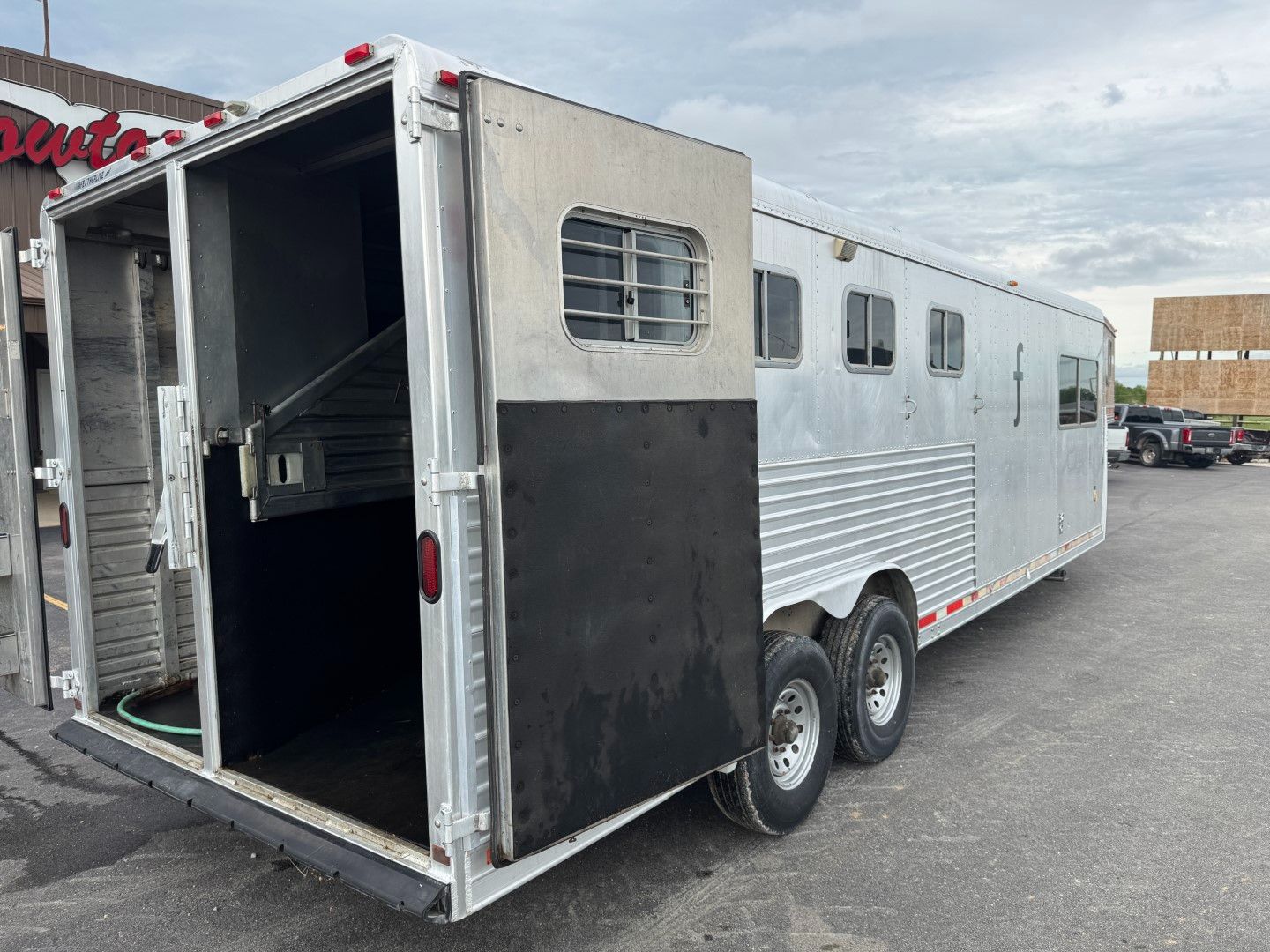 Used 1997 Featherlite Trailers Four Horse Living Quarters, Cuba MO | Specs, Price, Photos ...