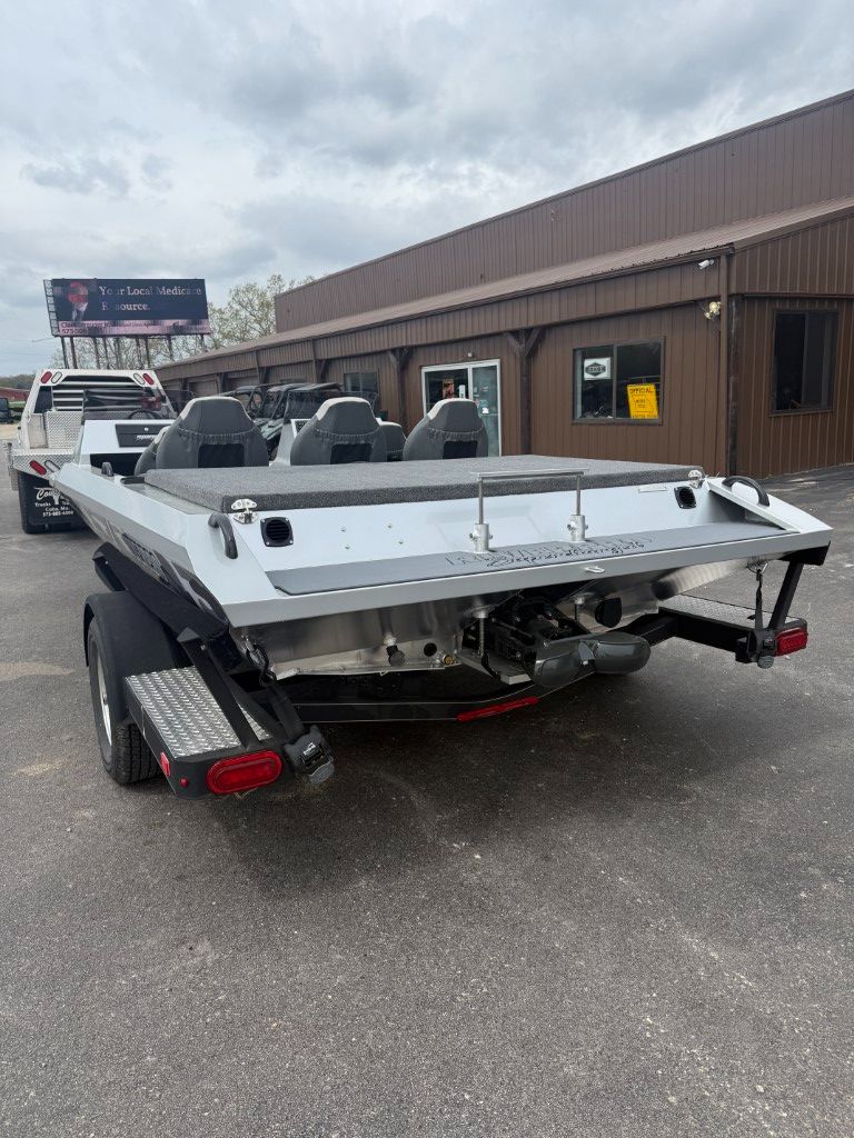 New 2026 River Pro 20LP Inboard Jet Boat with 300 Horsepower Rotax ...