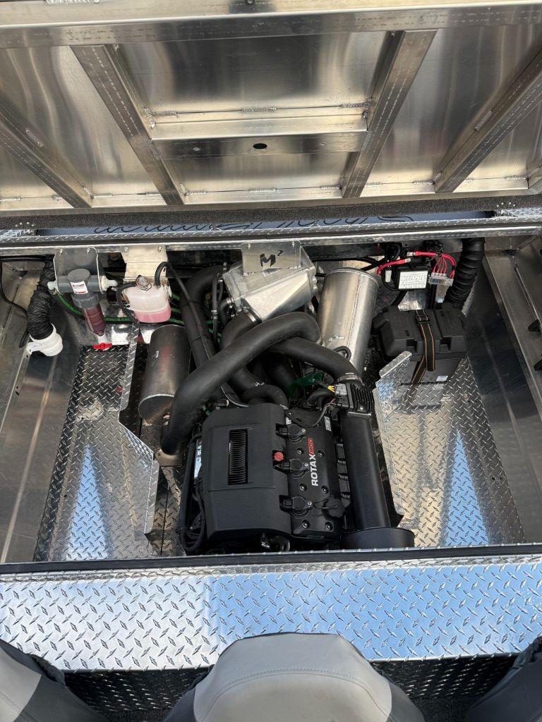 New 2025 Shoal Runner 20 SCR with 300 Supercharged Rotax Inboard Jet ...