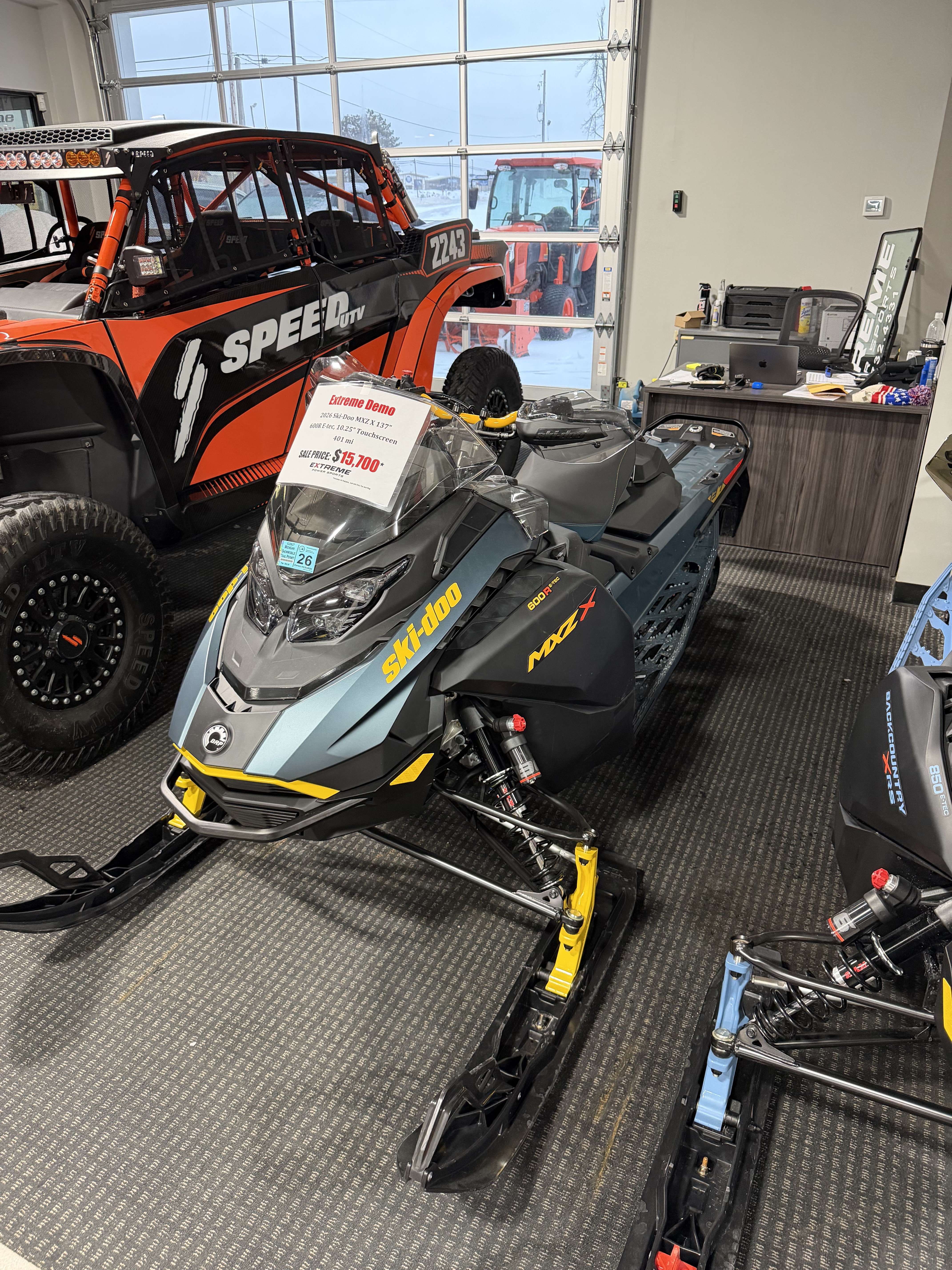 New 2026 Ski-Doo MXZ X 137 600R E-TEC ES Ice Ripper XT 1.5 w/ 10.25 in ...