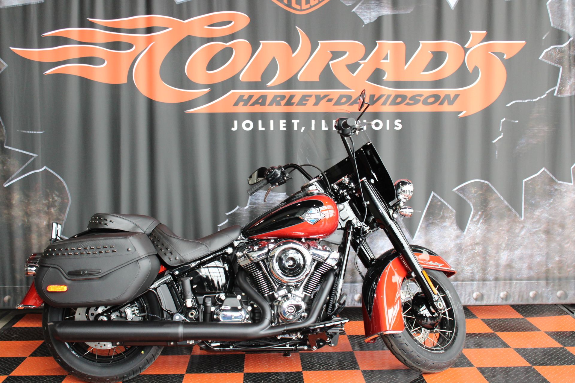 New 2025 Harley-Davidson Heritage Classic Whiskey Fire / Vivid Black with Spoke Wheels ...