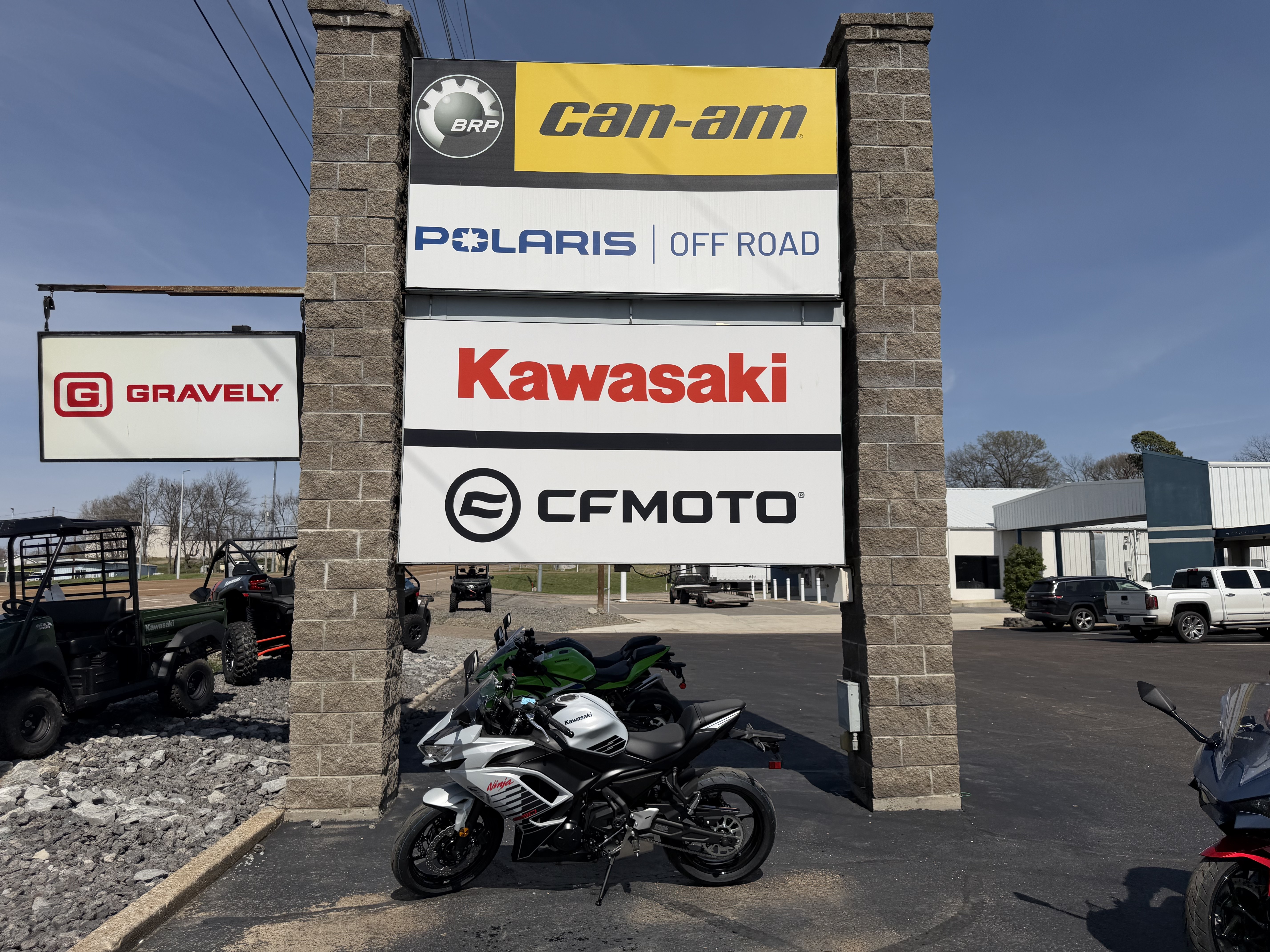 New 2026 Kawasaki Ninja® 650 ABS Metallic Matte Whitish Silver ...