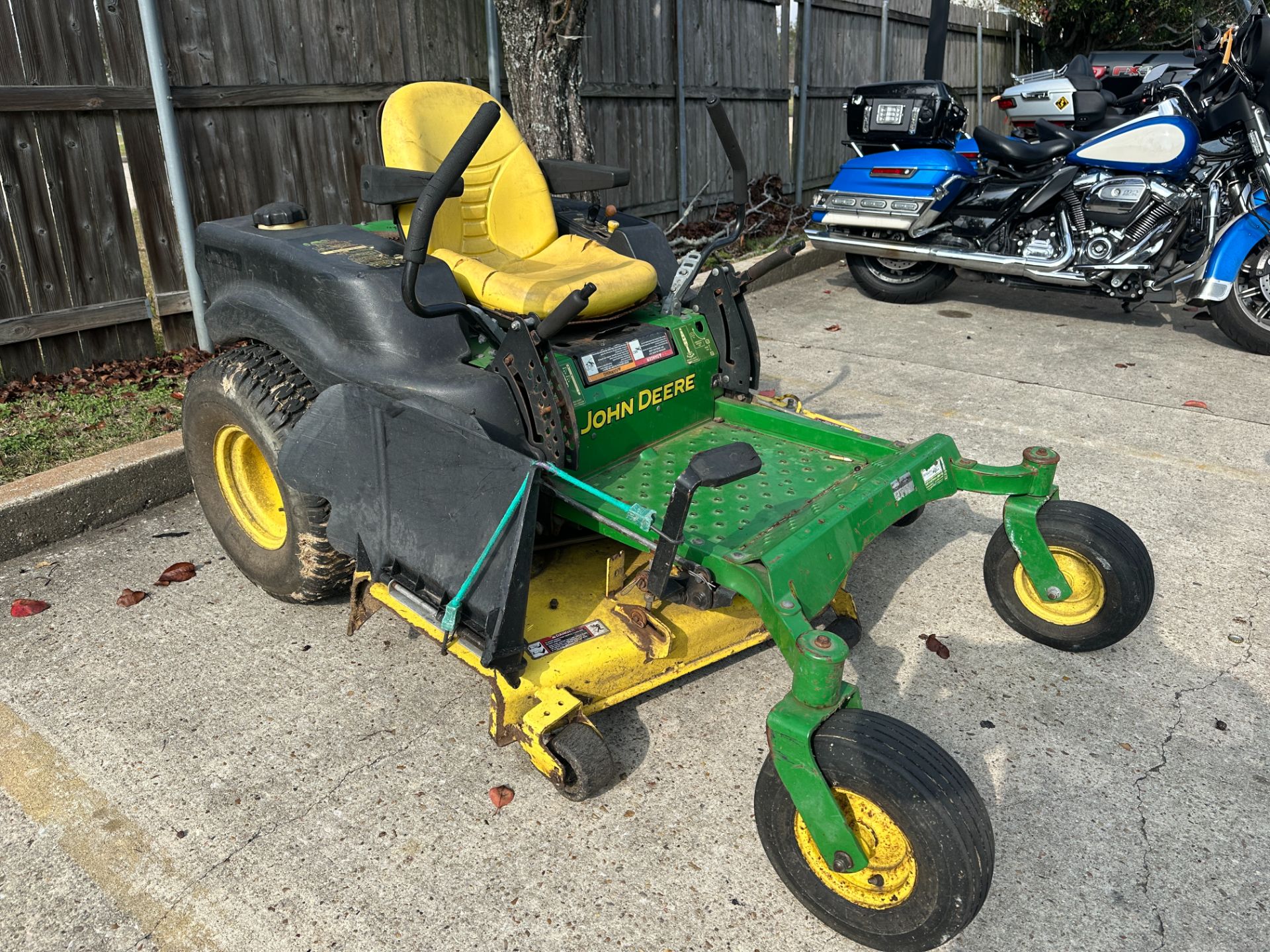 Used John Deere 445 Green | Lawn Mowers in Metairie LA | MT080055