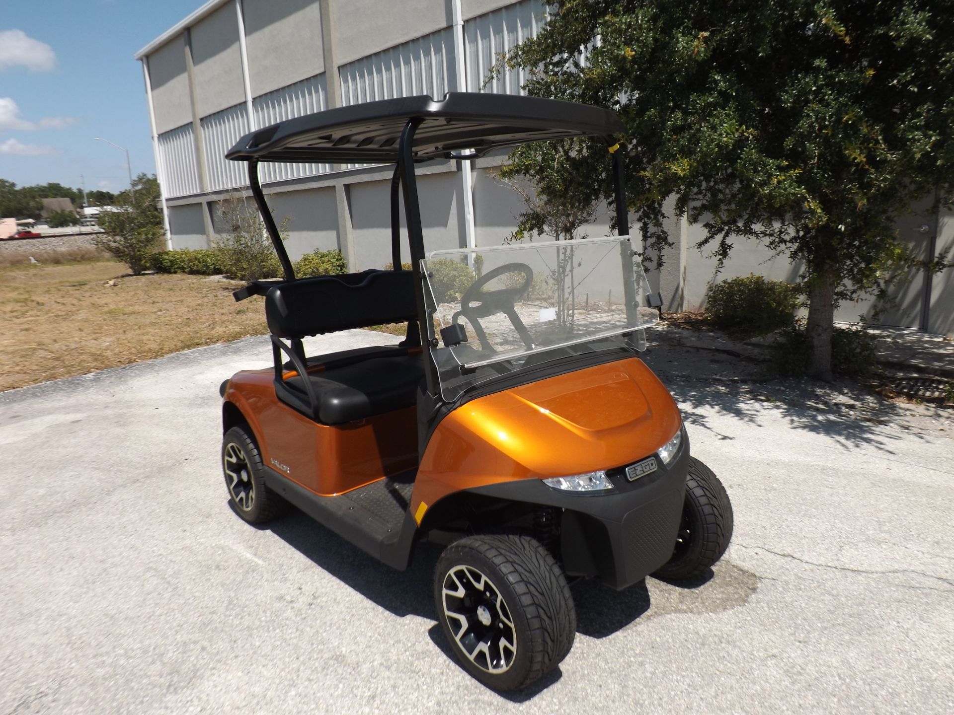 New 2024 E-Z-GO RXV VALOR GAS | Golf Carts in Central Florida ...