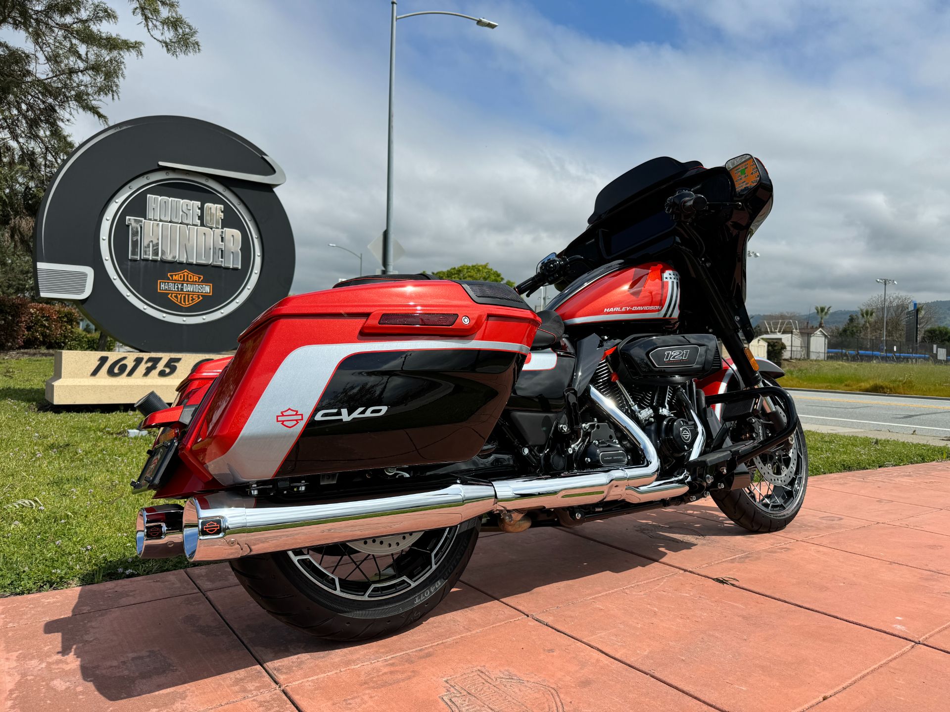 New 2024 Harley-Davidson CVO™ Street Glide® Motorcycle - Specs, Price ...