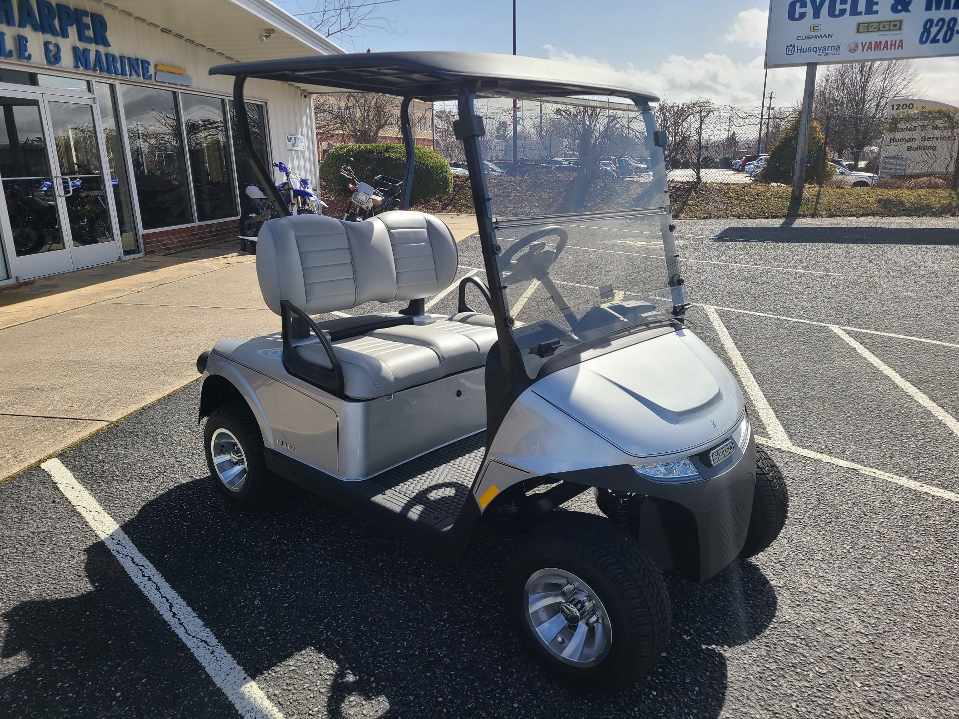 New 2025 E-Z-GO Freedom RXV ELiTE | Golf Carts in Hendersonville NC | 863105 Platinum