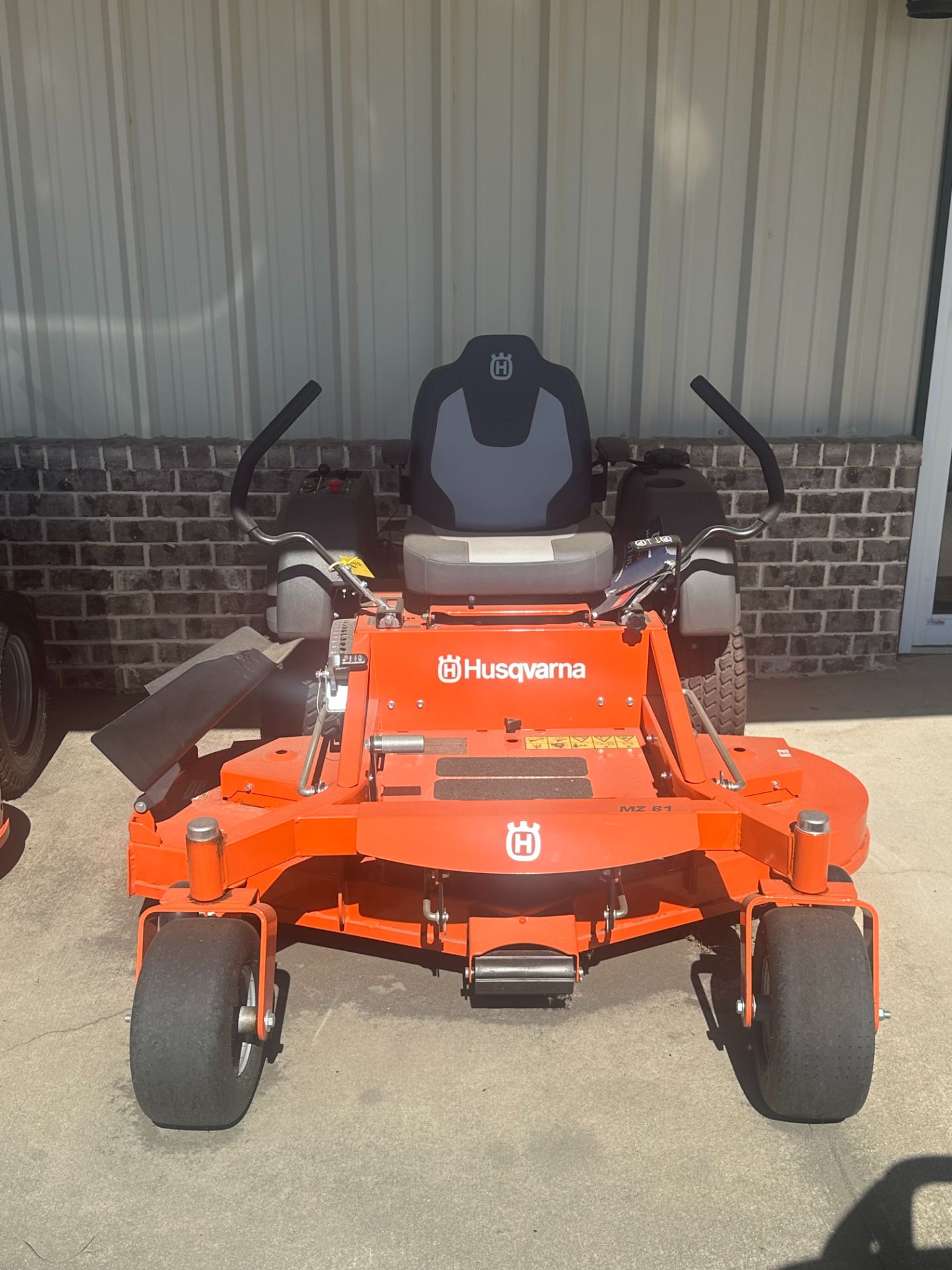 2025 Husqvarna MZ61 24HP KAW, FAB DECK Lawn Mowers - Riding Tifton Georgia