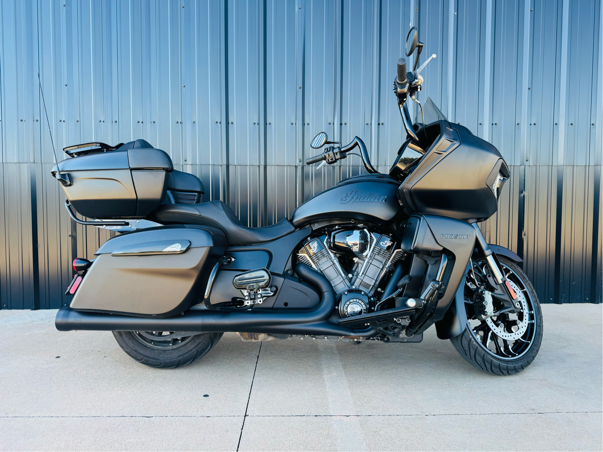 Used 2023 Indian Motorcycle Pursuit® Dark Horse® with Premium Package Motorcycle - Specs, Price ...