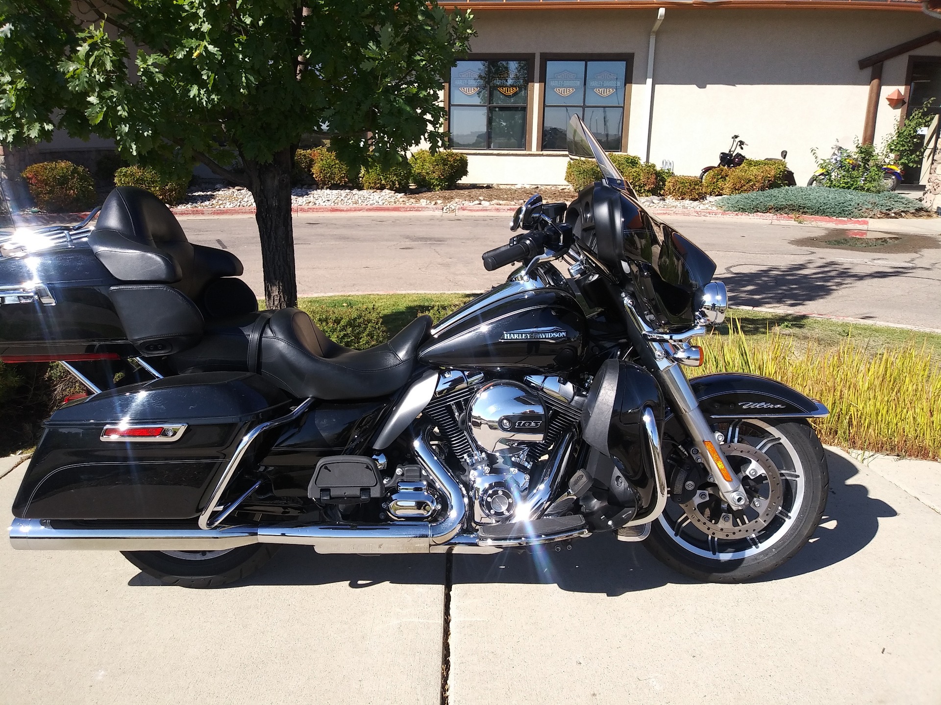 Used 2015 Harley-Davidson Electra Glide® Ultra Classic® Low Vivid Black ...