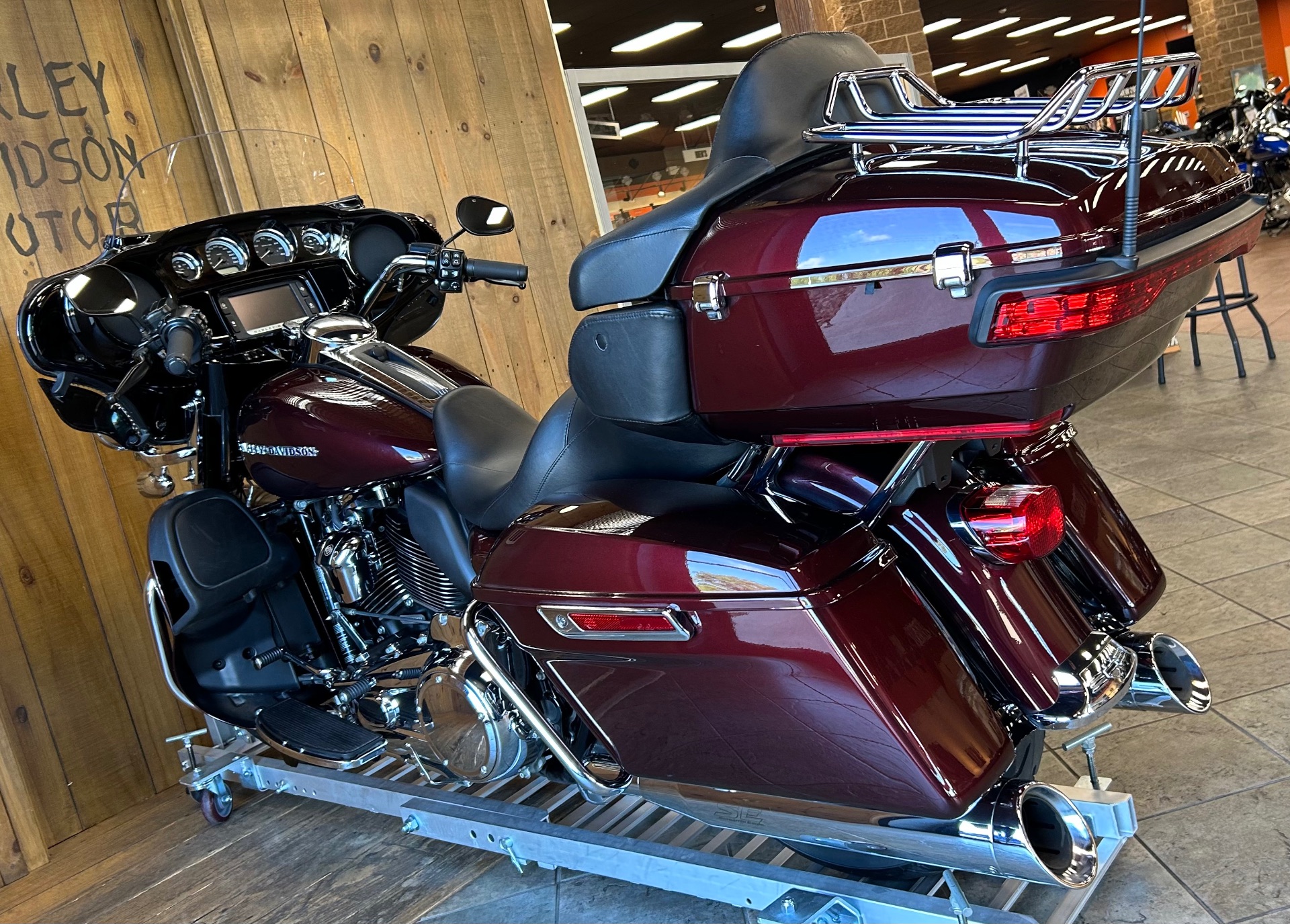 2018 Harley-Davidson Ultra Limited Low Twisted Cherry